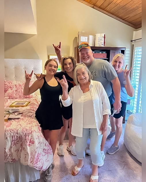 Apply to Live at Hardin House