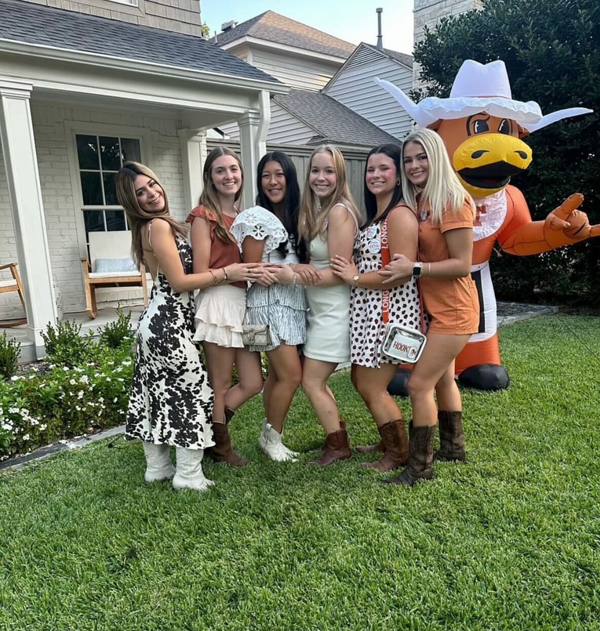 Apply to Live at Hardin House