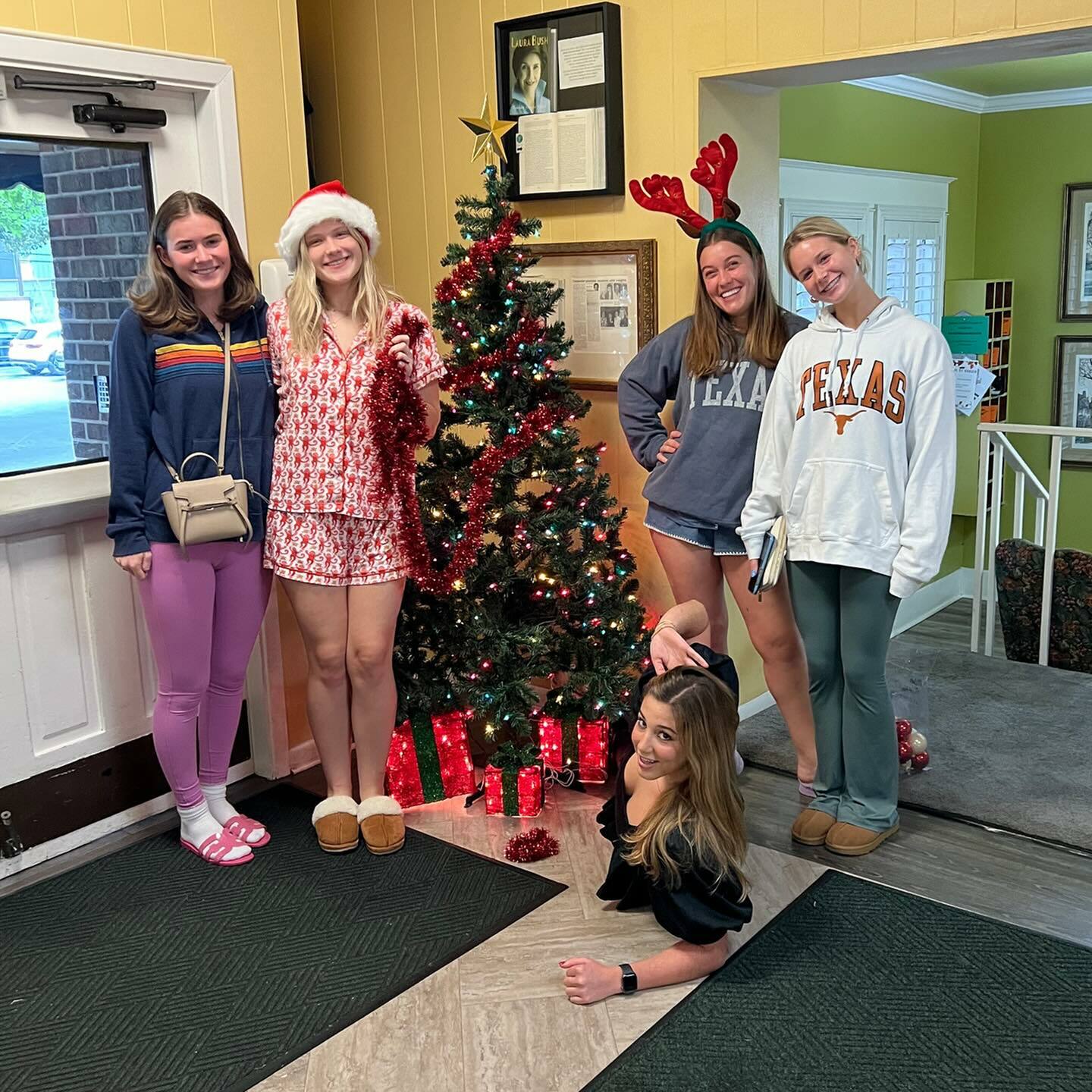 Apply to Live at Hardin House