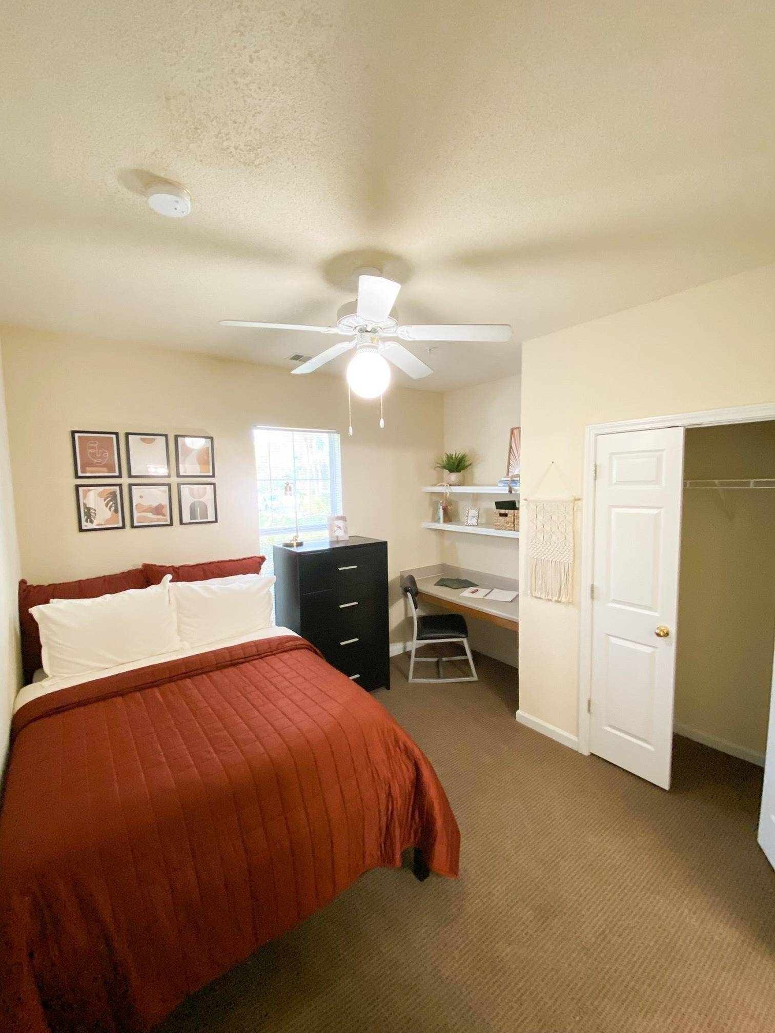 Photo Gallery | Gainesville Place | Student Living