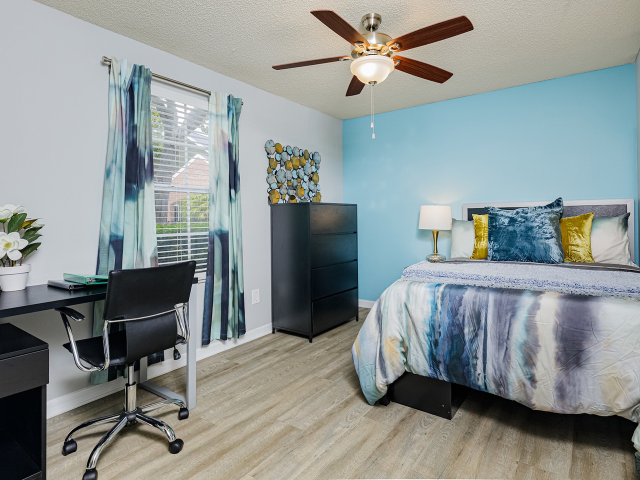 Photo Gallery | Reflections | Tampa Student Apartments