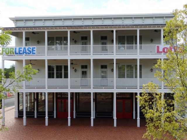 2x2 - The Stud - Massee on Main 3 | 2 Bed Apartment | Swallowtail Flats