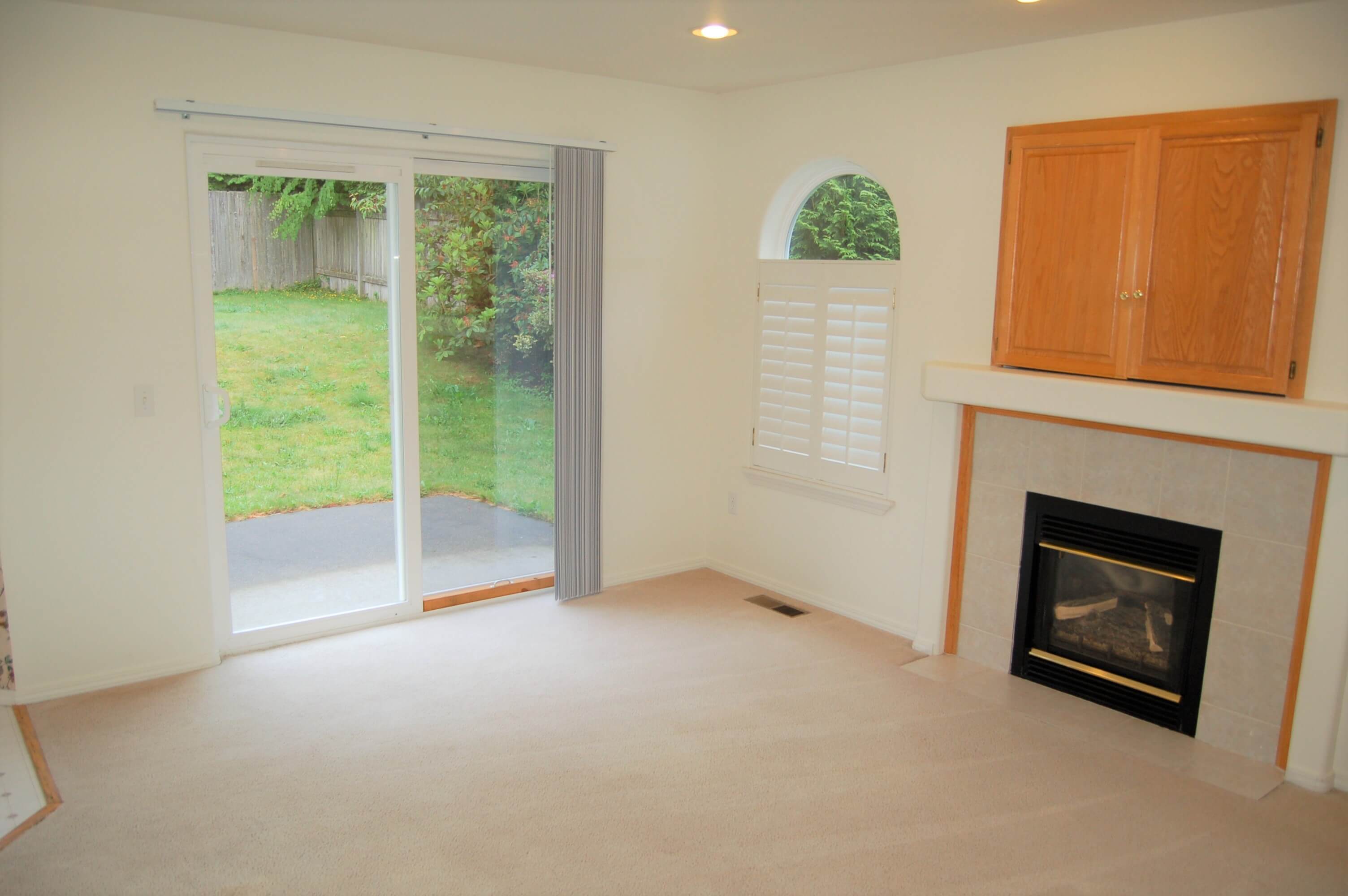 4x2.5 | 4 Bed Apartment | 3742 N Heather Pl