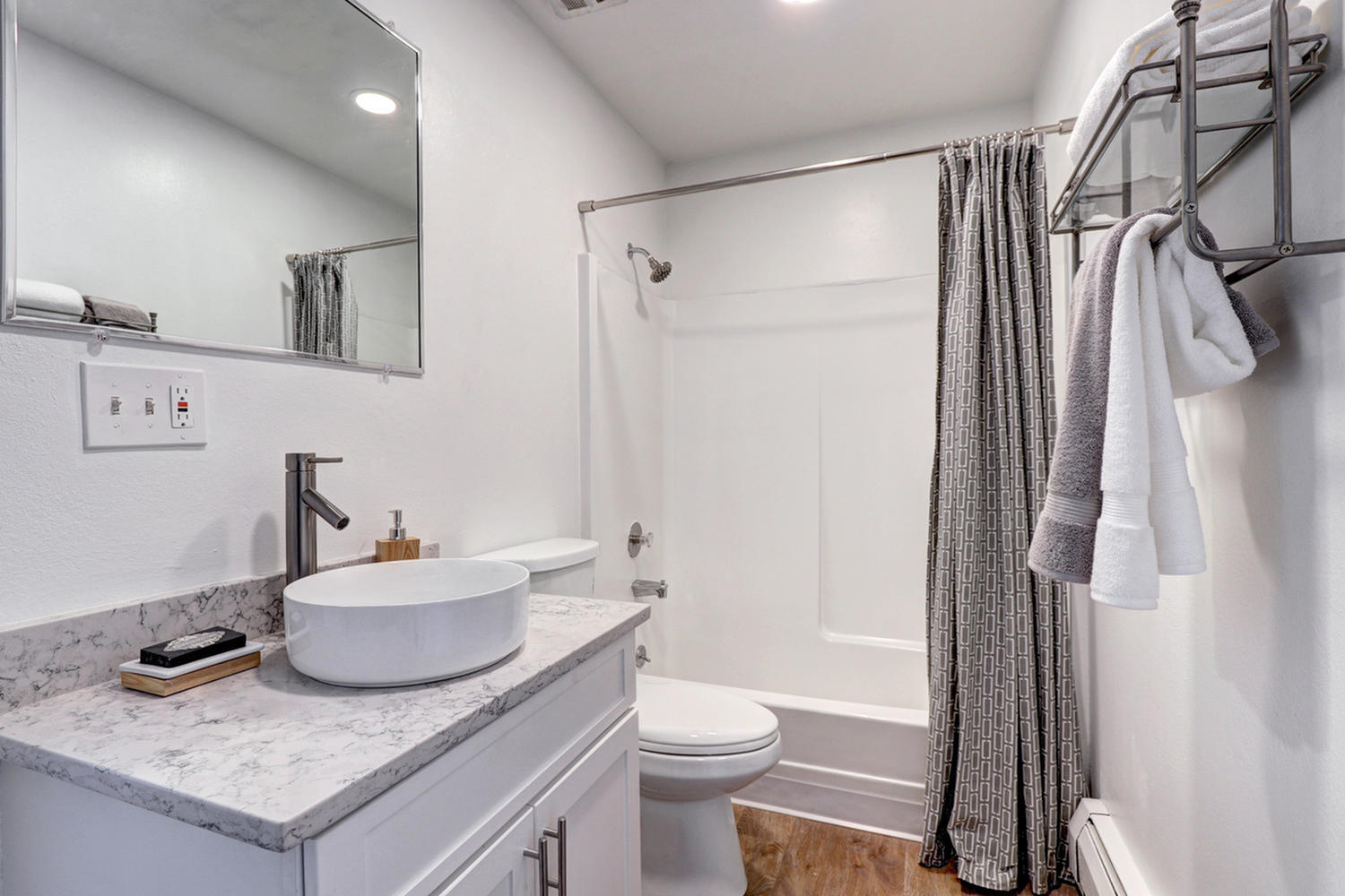 Apartments In Golden CO | Photos | The Summit at Red Rocks