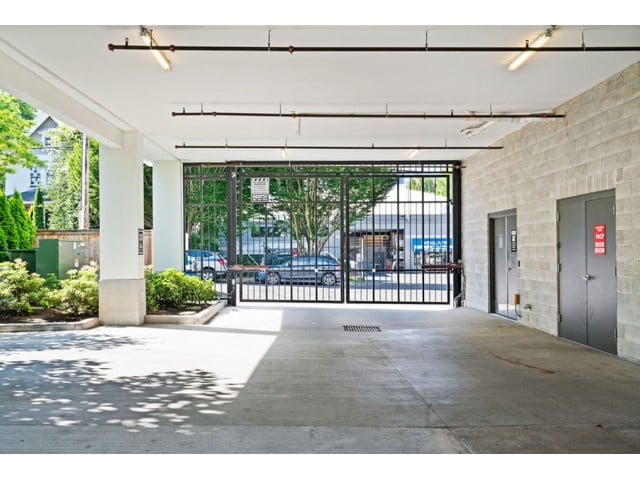 View Photos & Take A Virtual Tour | East 12 Lofts | Apartments for Rent ...