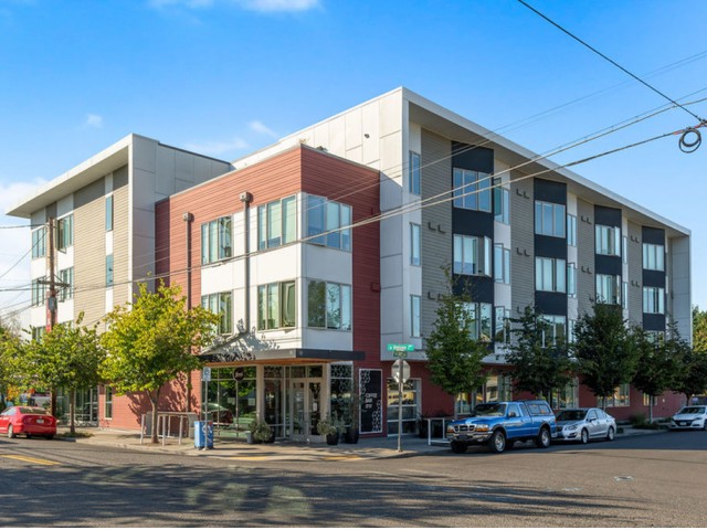 View Photos & Take A Virtual Tour | Division Street Lofts | Apartments ...