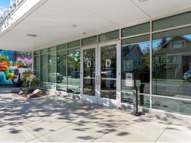 View Photos & Take A Virtual Tour | Division Street Lofts | Apartments ...