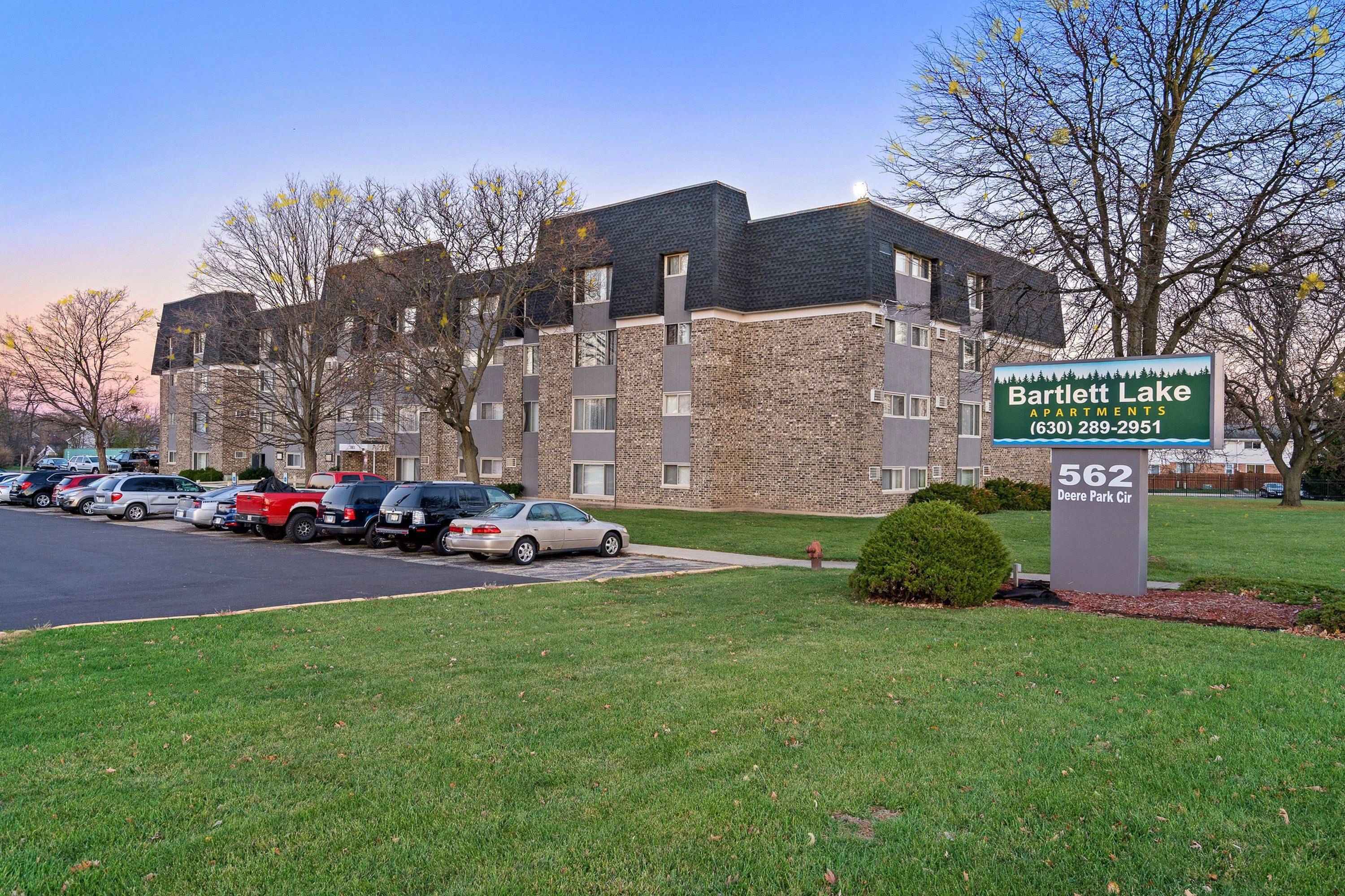 Bartlett Lakes | Official Site | Apartments In Bartlett, IL