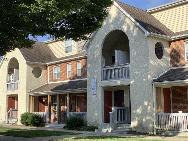 View Photos | River Commons