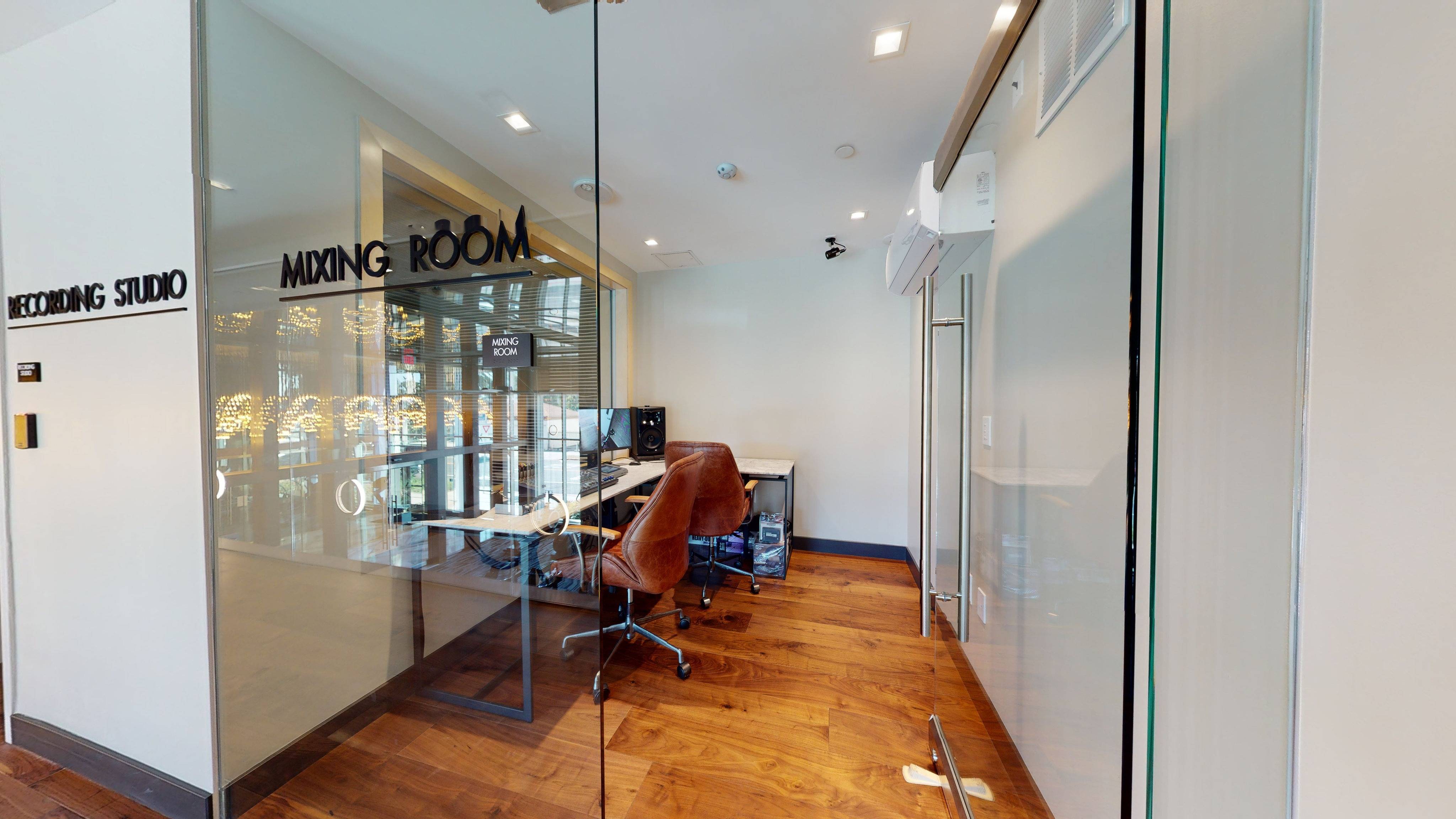 Photos | Modera Hollywood | Hollywood Apartments