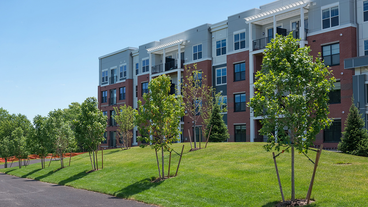 Medford Riverfront Apartments Gallery | Modera Medford