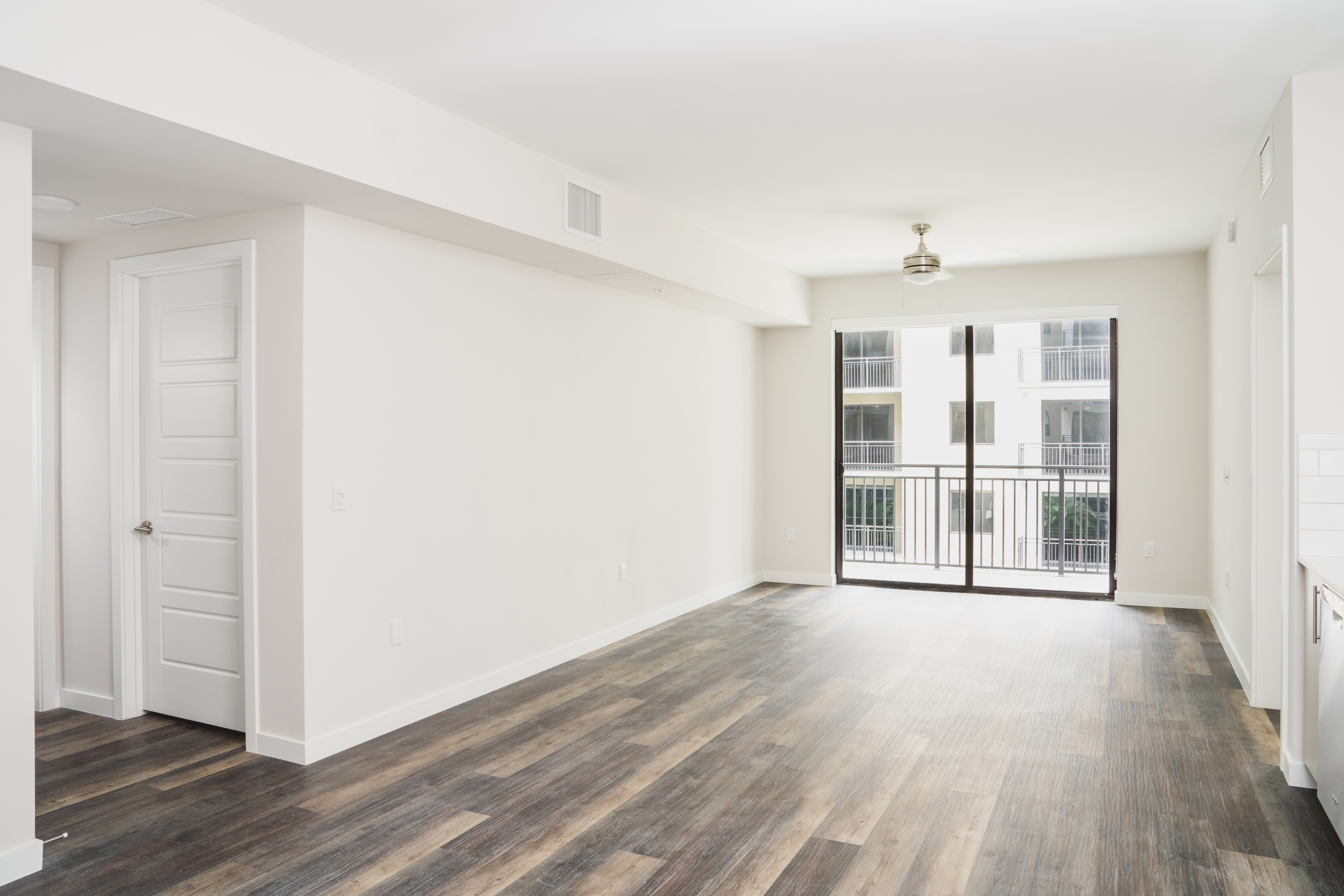 View Photos & Take A Virtual Tour | Modera Coral Springs