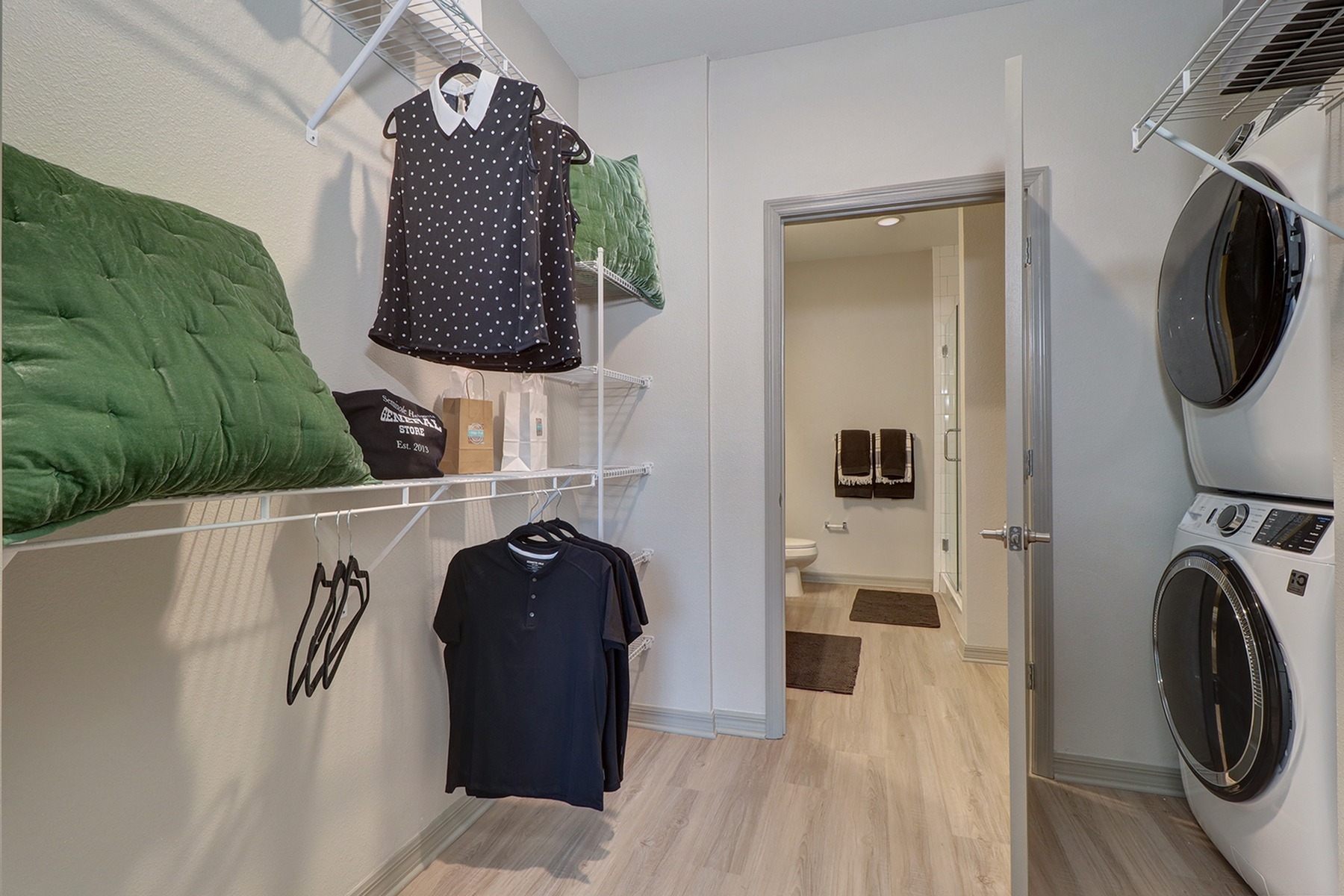 View Photos | Hite & Notch Apartments