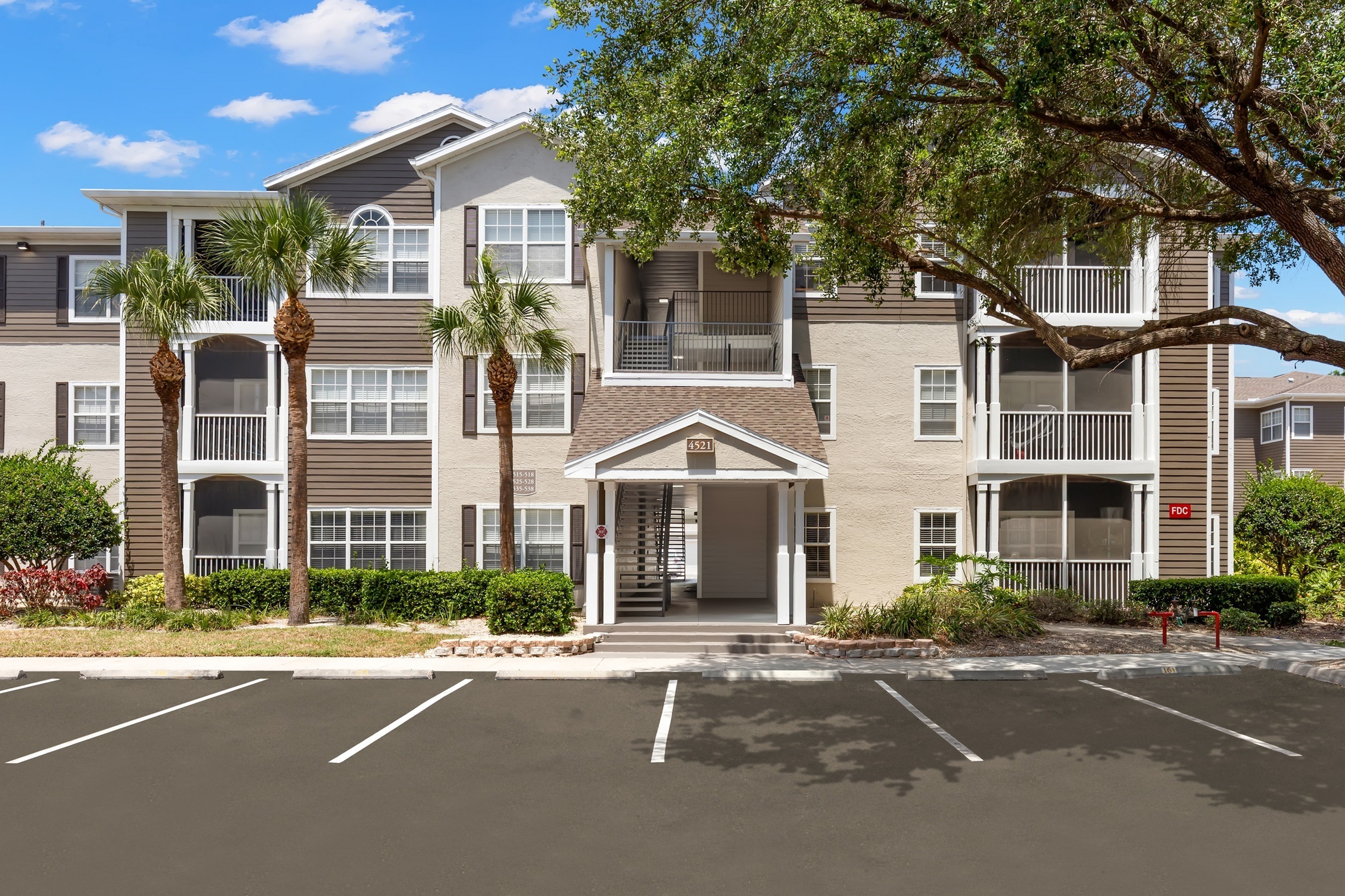 View Photos & Take A Virtual Tour | Summer Cove Apartments