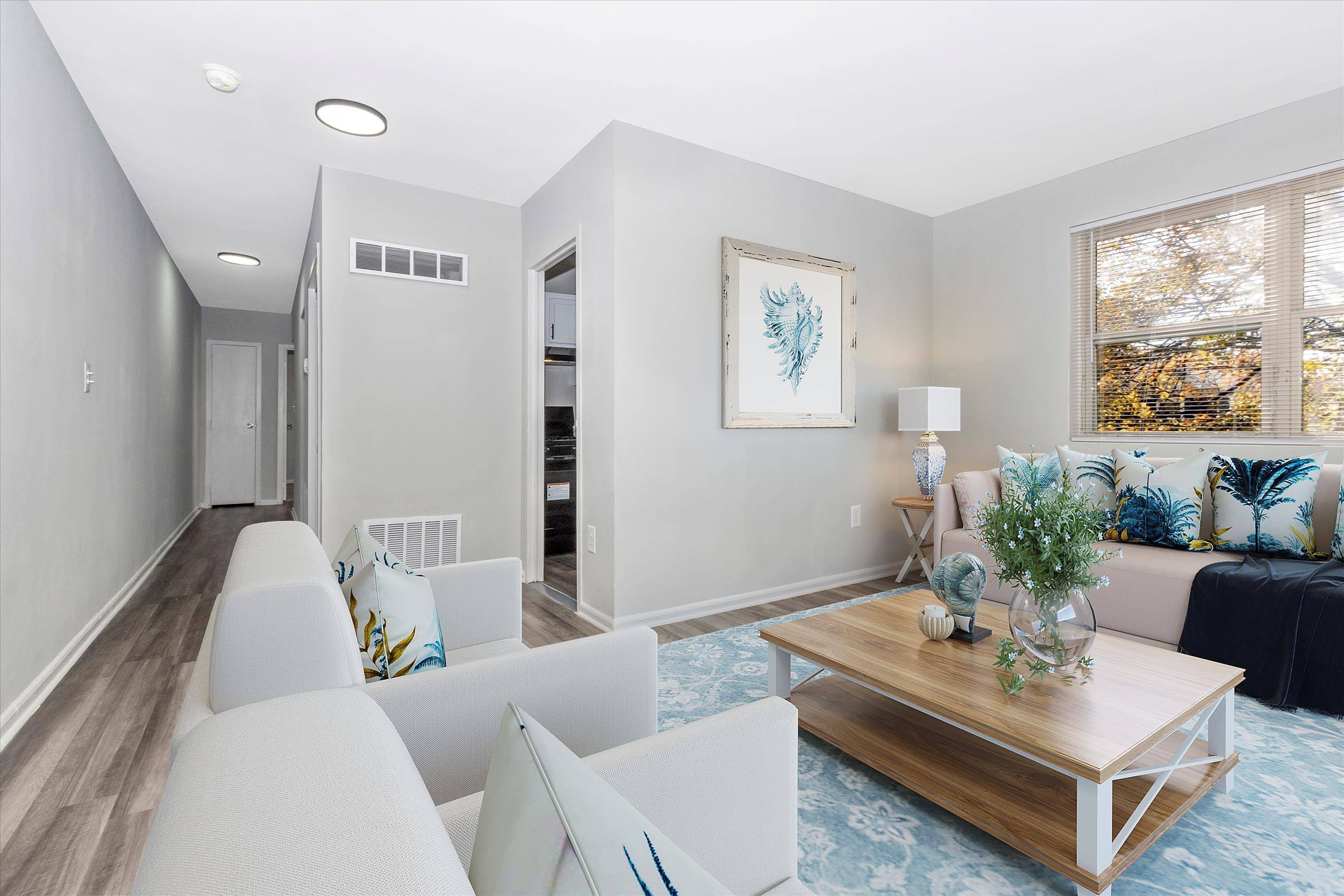 View Photos | Emerald Apartments