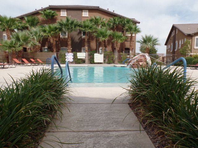 View Photos | Crescent Ridge Apartments