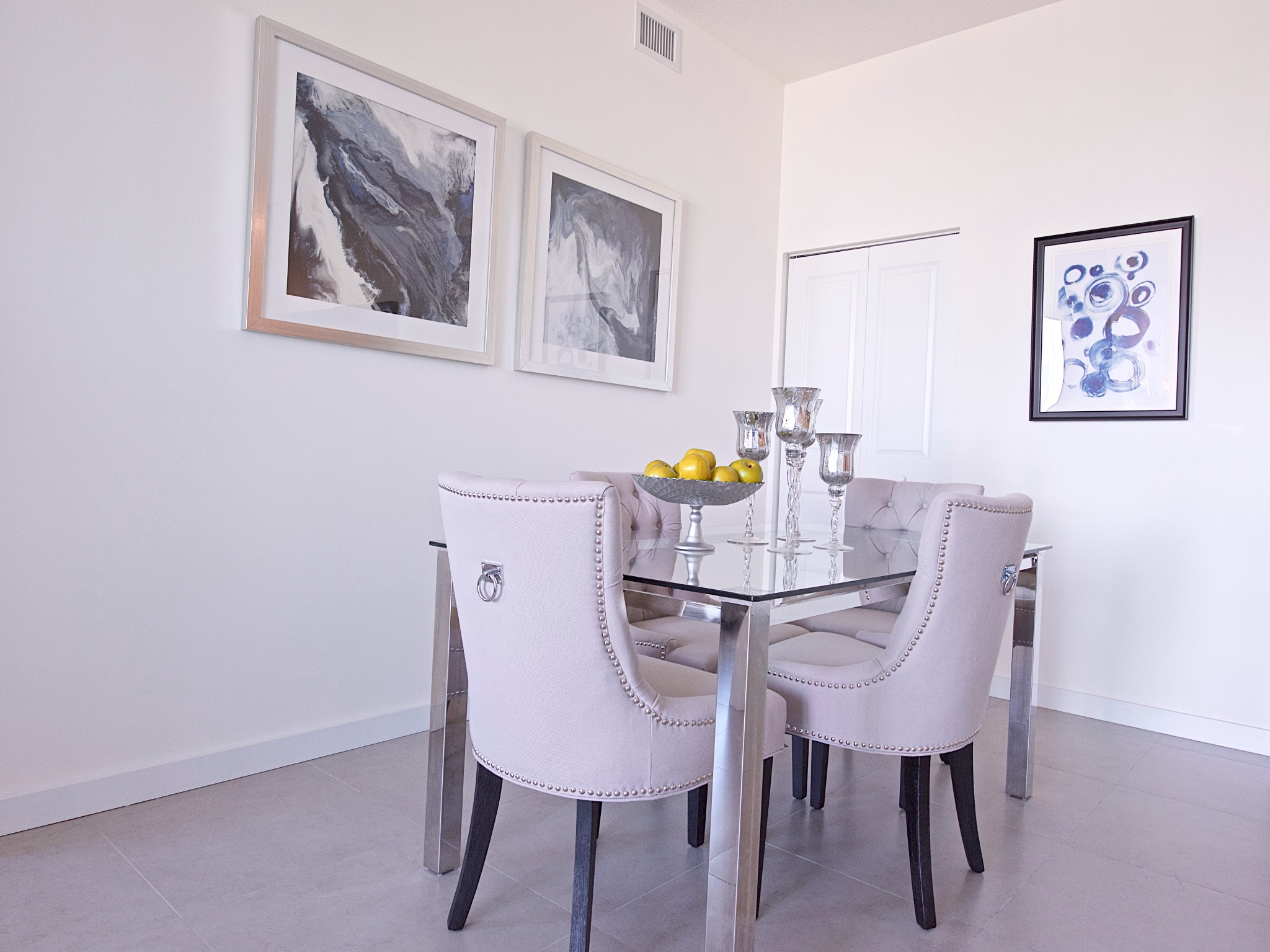 View Photos & Take A Virtual Tour | Brickell West City Rentals