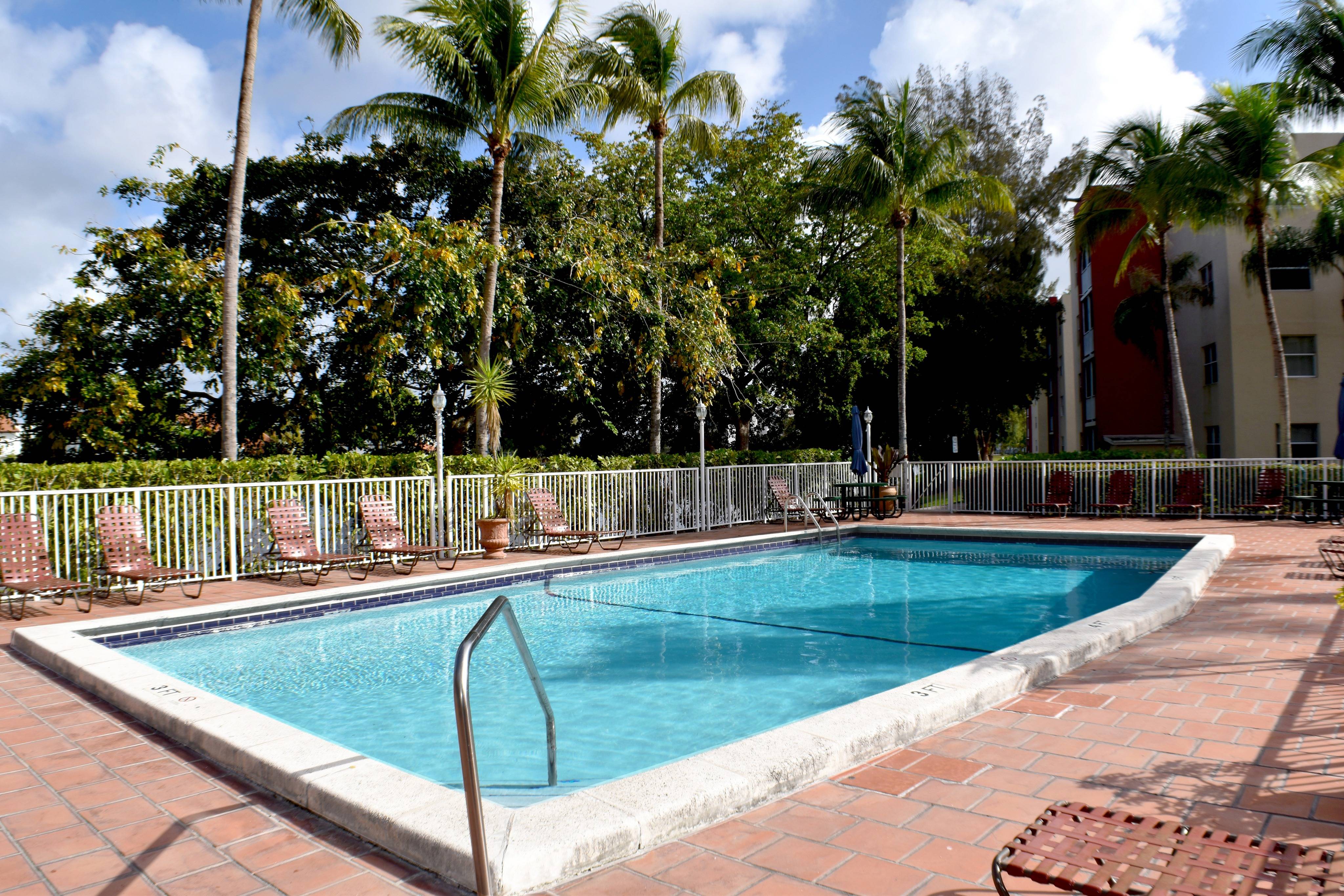 View Our Amenities | Lago Club Apartments