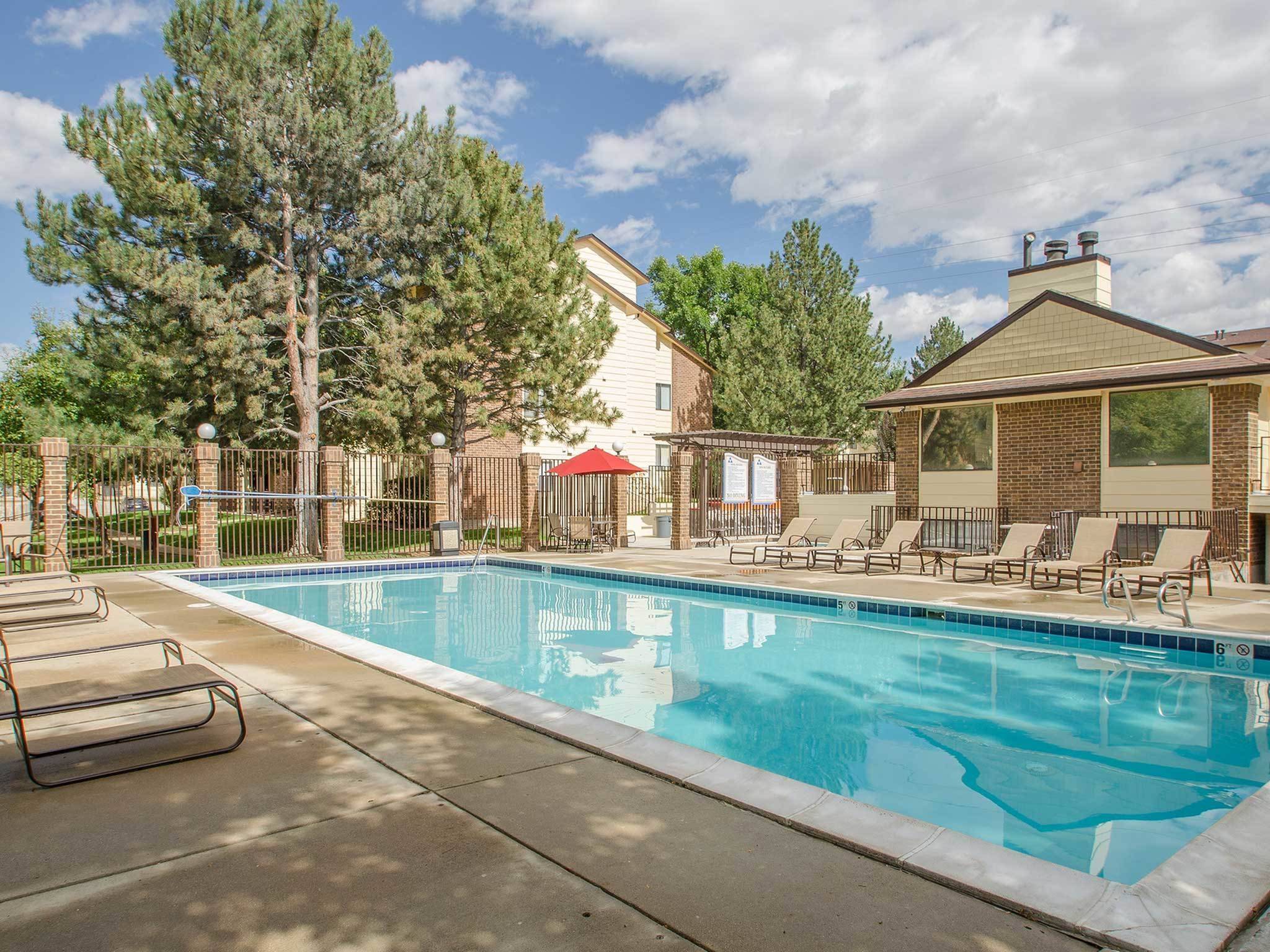 Pet friendly Apartment In Longmont CO