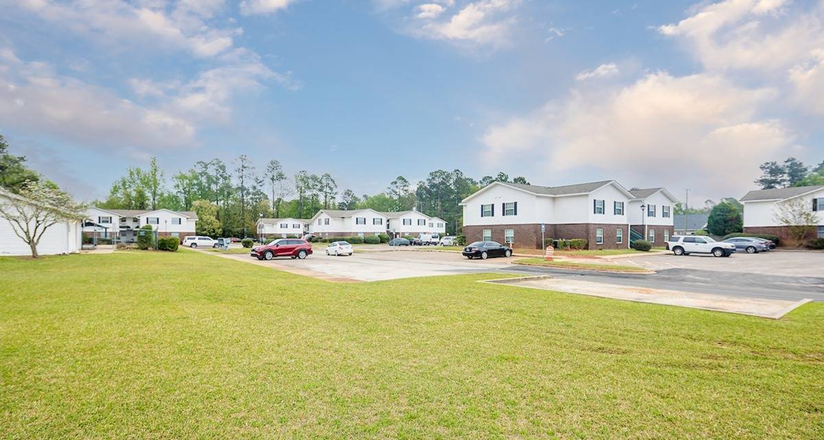 View Photos | The Huntley Apartment Homes