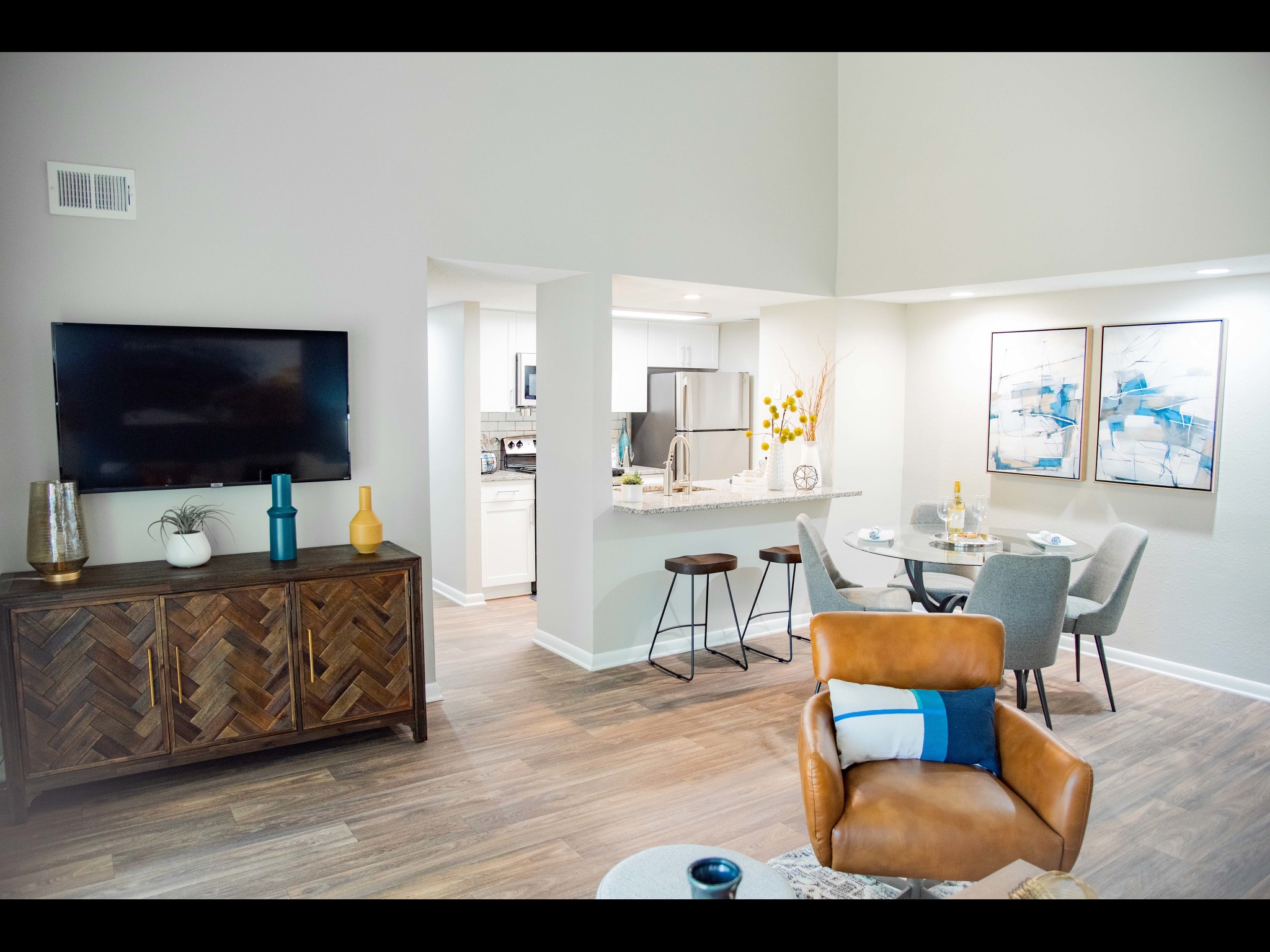 View Photos & Take A Virtual Tour | Hendrix