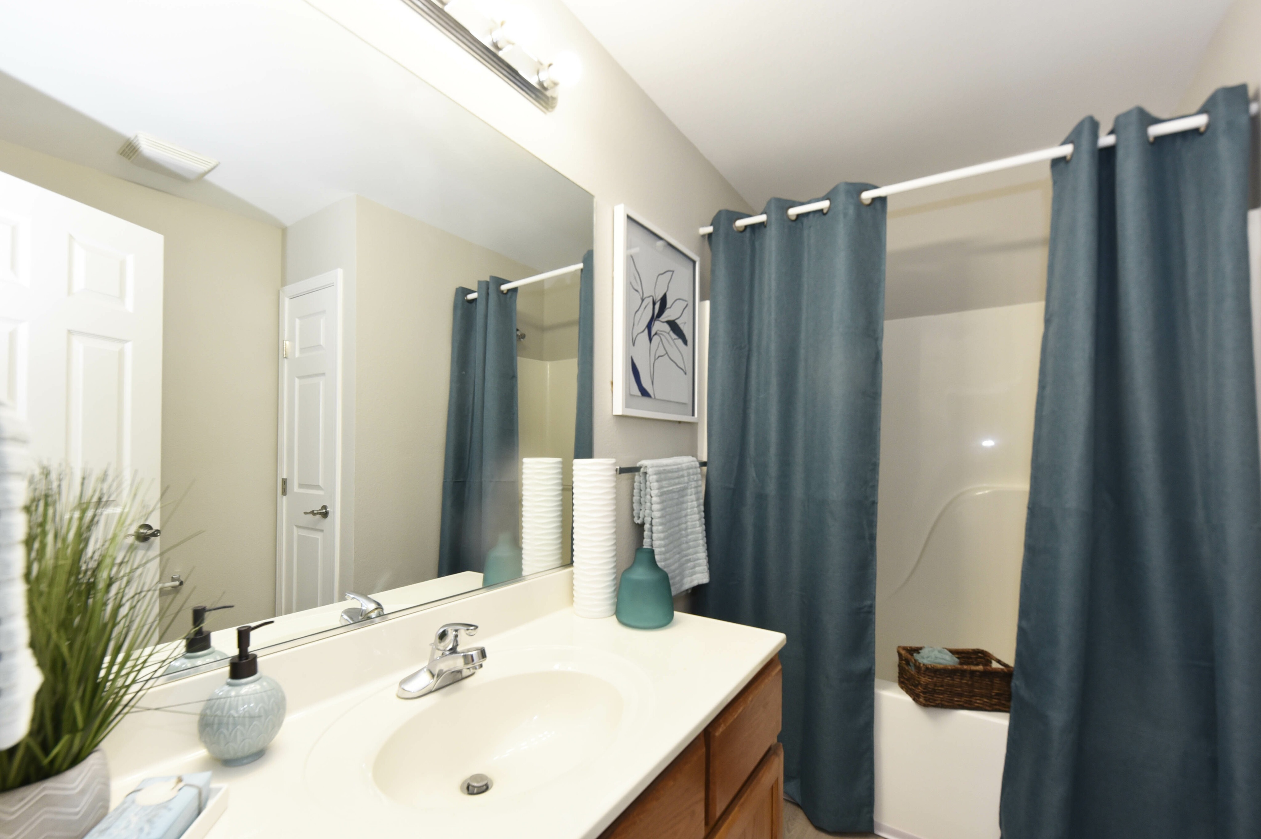 View Photos & Take A Virtual Tour | Residences at Devanshire