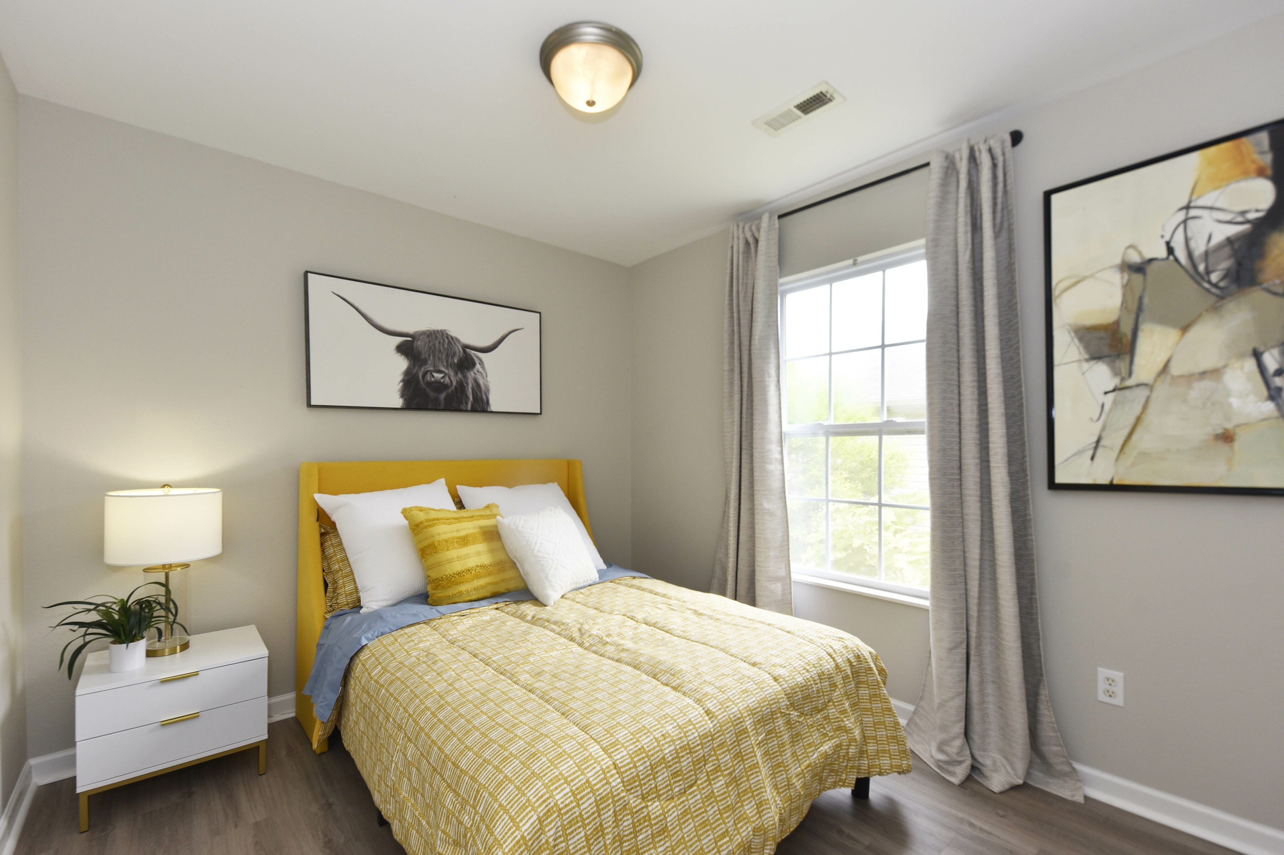 View Photos & Take A Virtual Tour | Residences at Devanshire