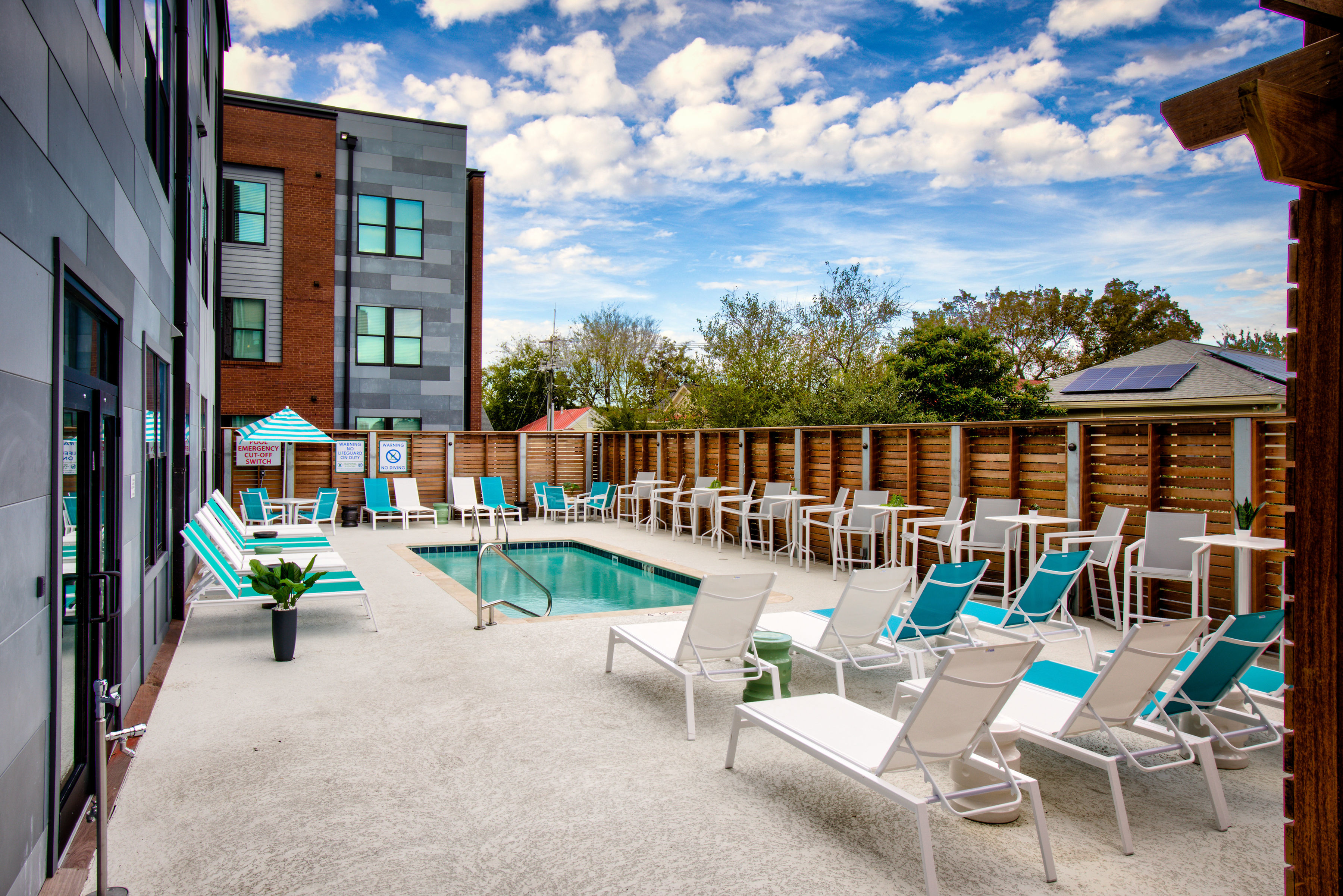 MUSC Off-Campus Student Housing | 400 Meeting