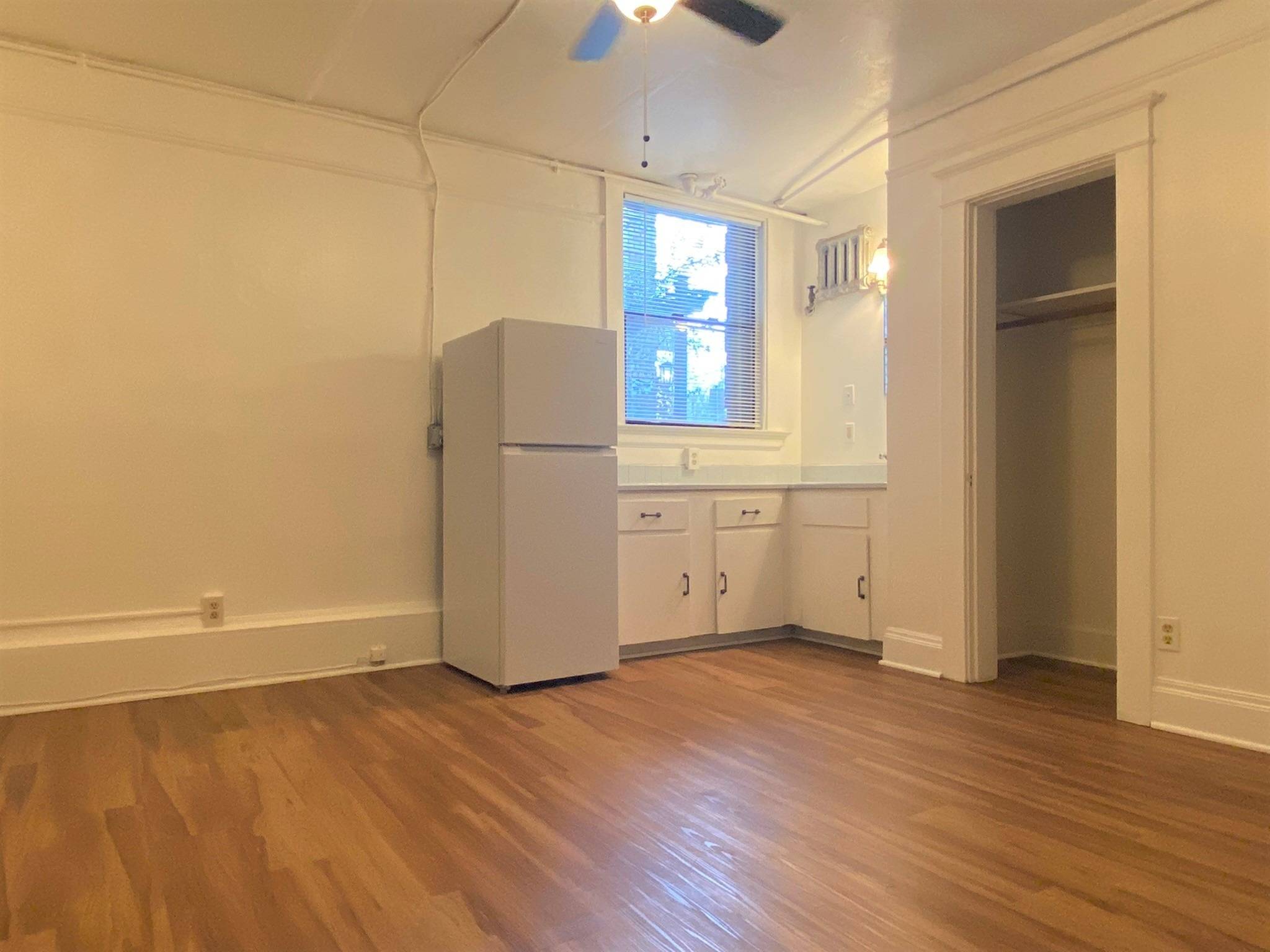 Studio - 2 Bed Apartments - Check Availability | Highland Court Apartments