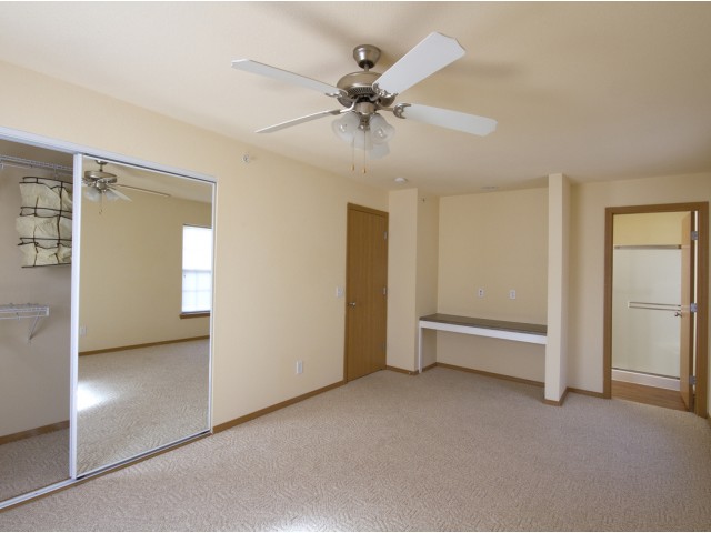 View Photos & Take A Virtual Tour | Plainview Park