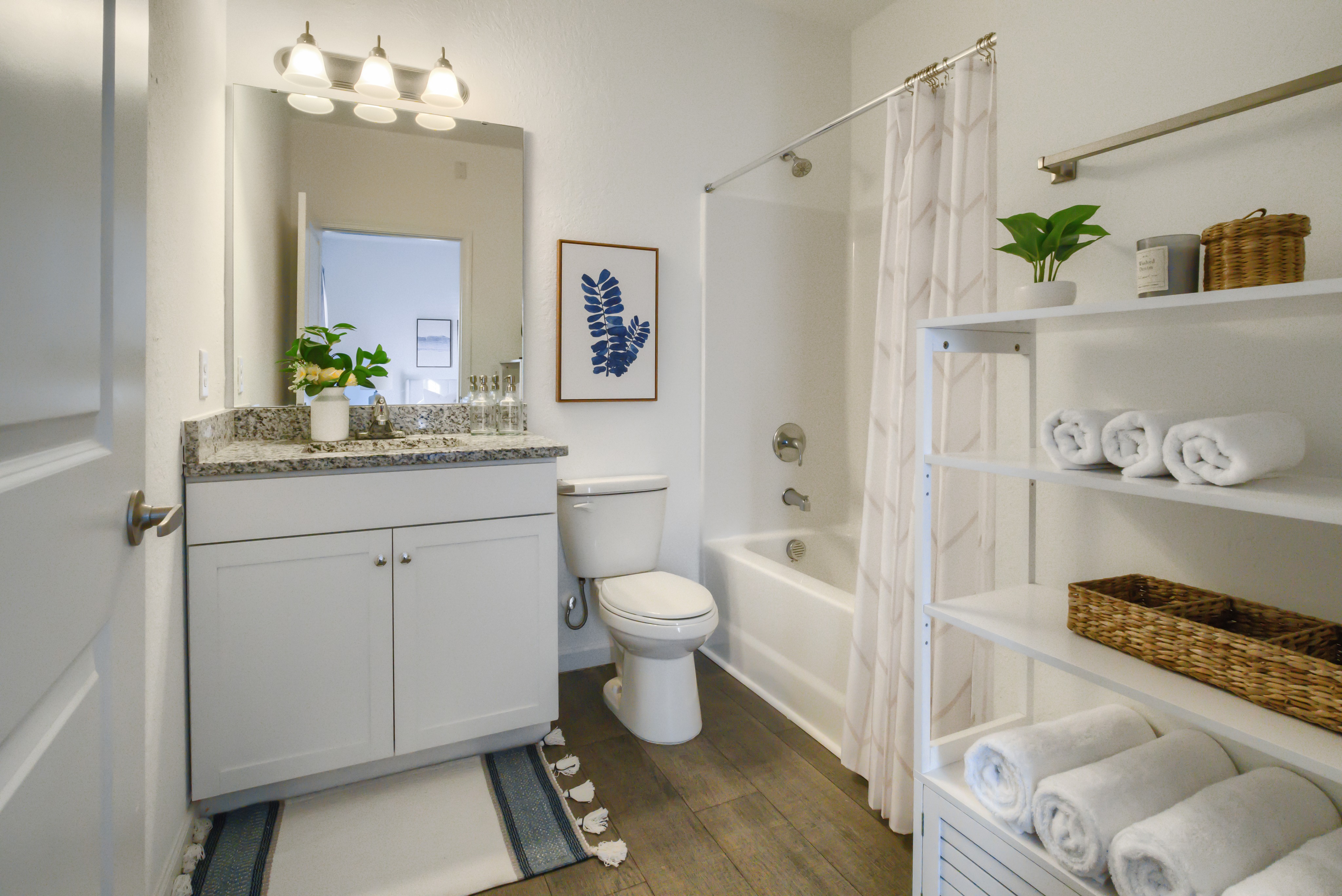 Photos | Waters Edge Apartments in Spartanburg, SC