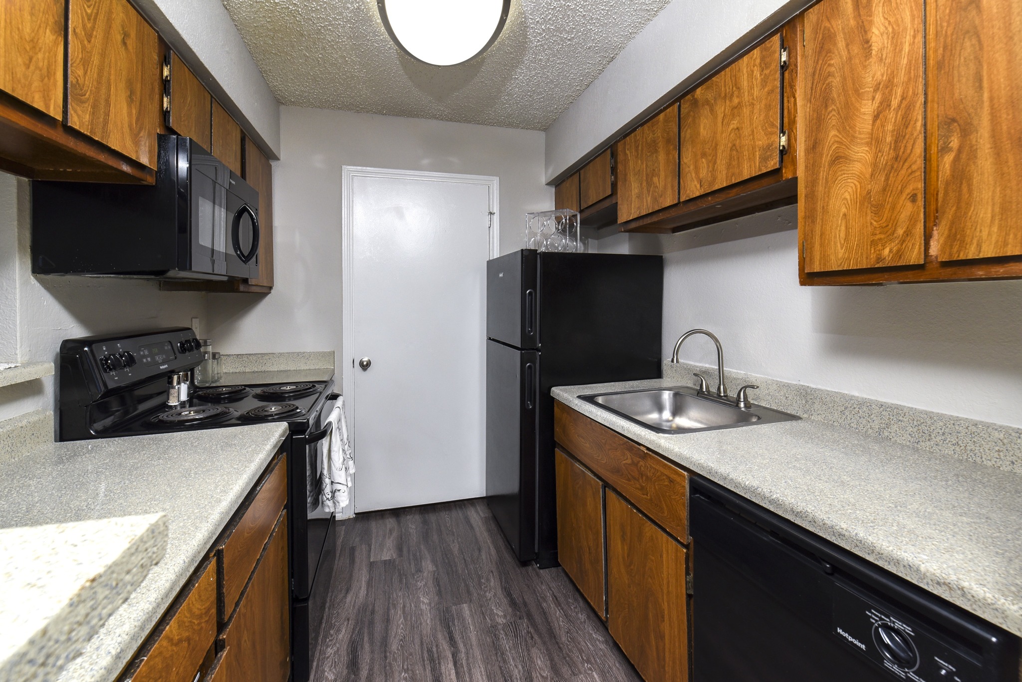 View Photos | Remington House Apartments