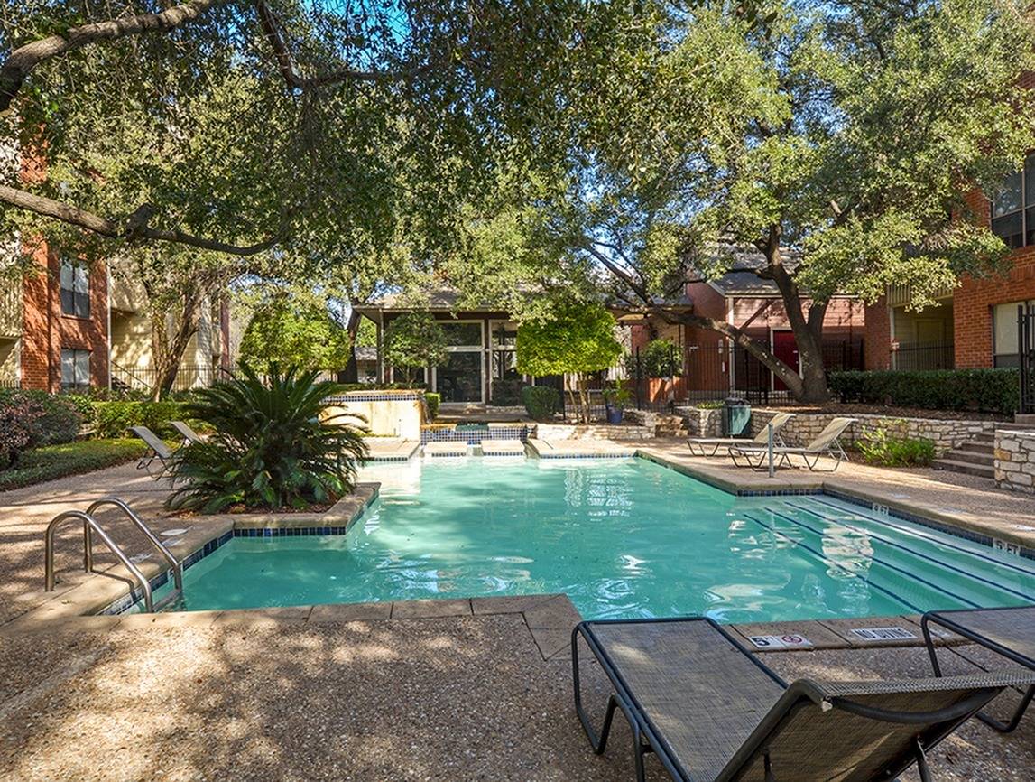 View Our Amenities | Woodchase Apartments