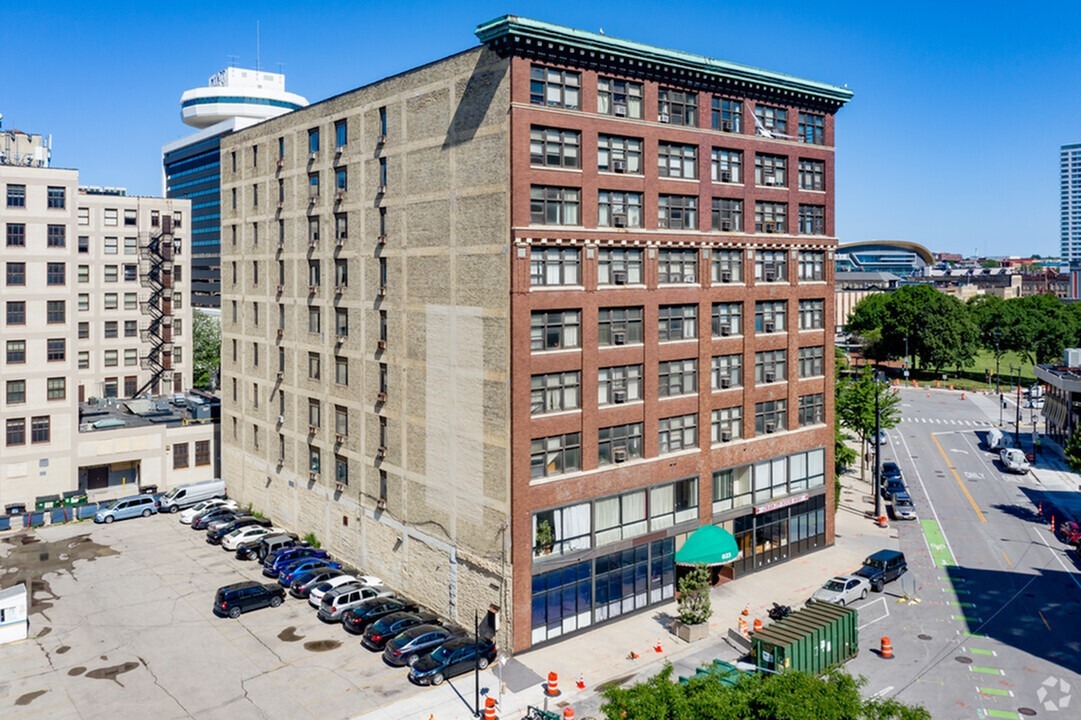 View Photos | Riverside Lofts