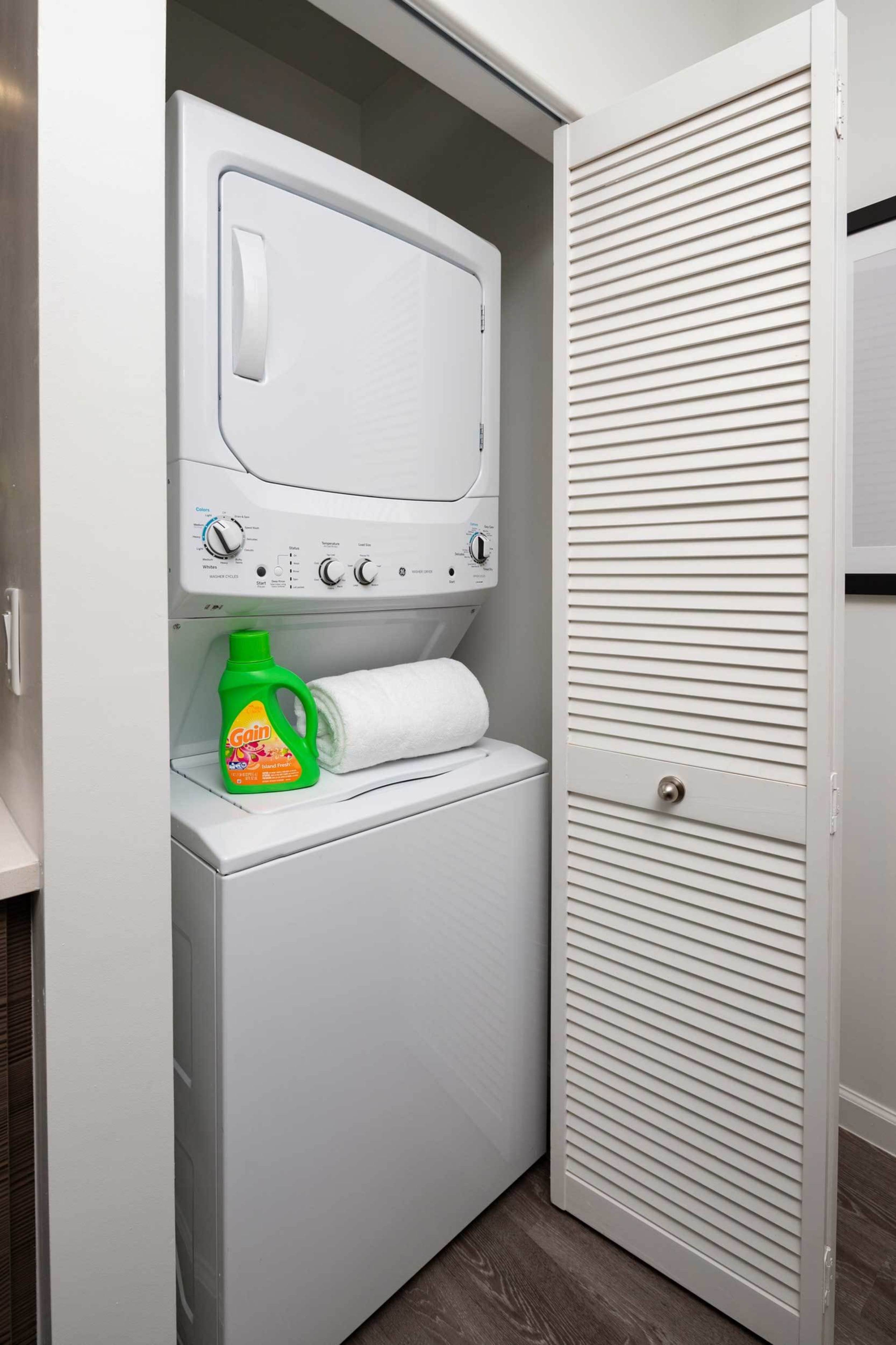 View Photos & Take A Virtual Tour | Altis Promenade