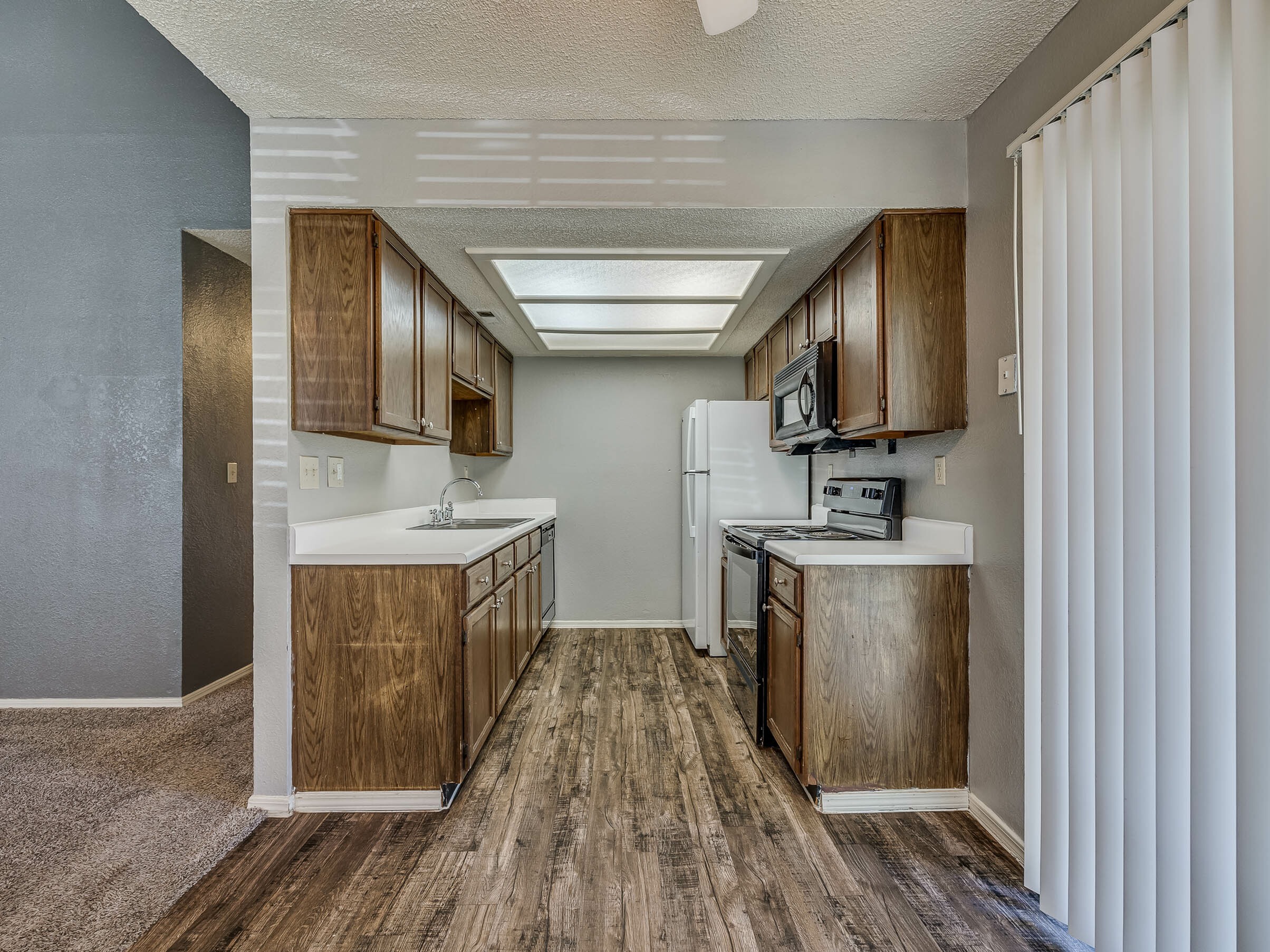 View Photos & Take A Virtual Tour | Lexington Commons