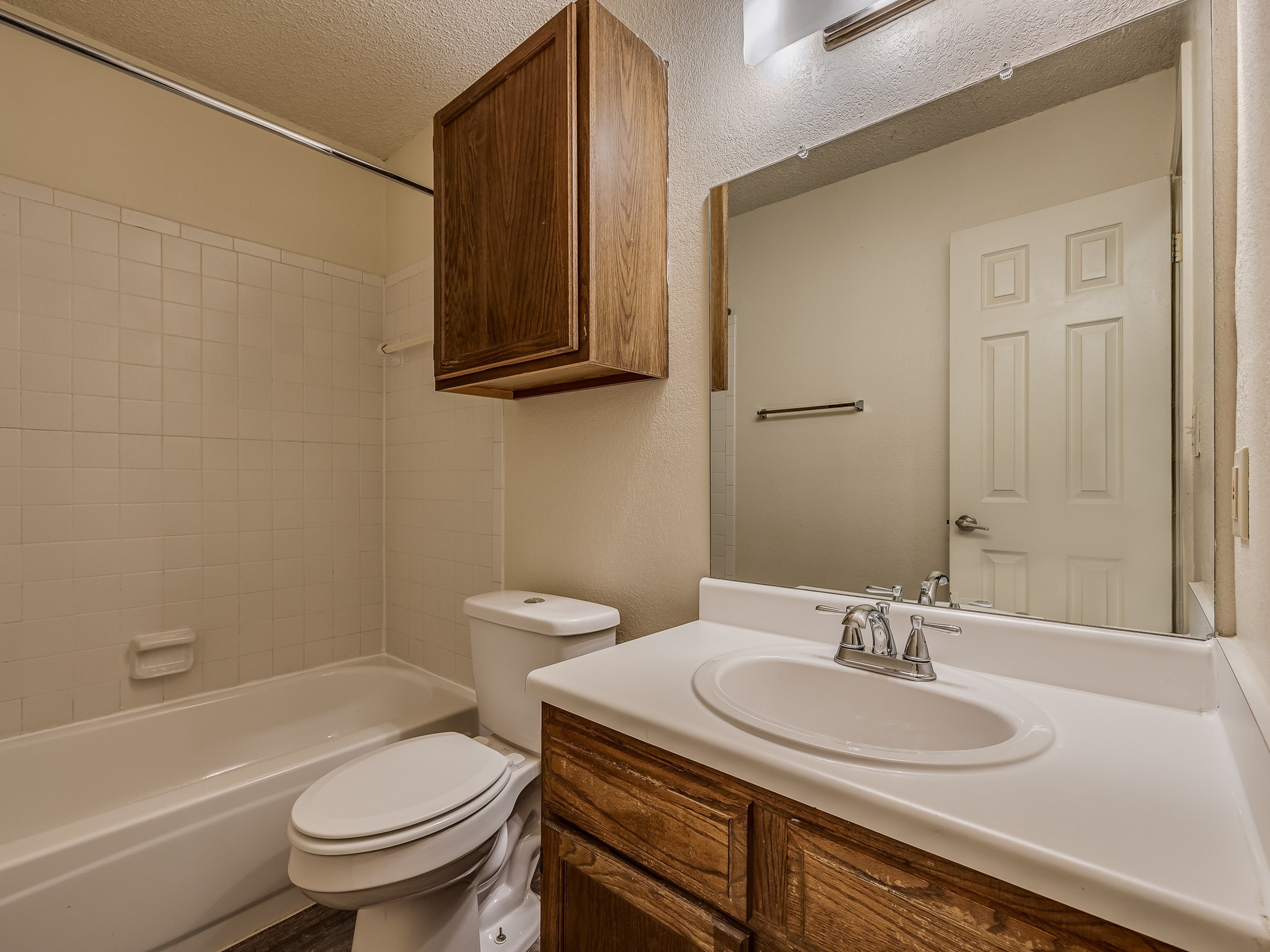 View Photos & Take A Virtual Tour | Lexington Commons