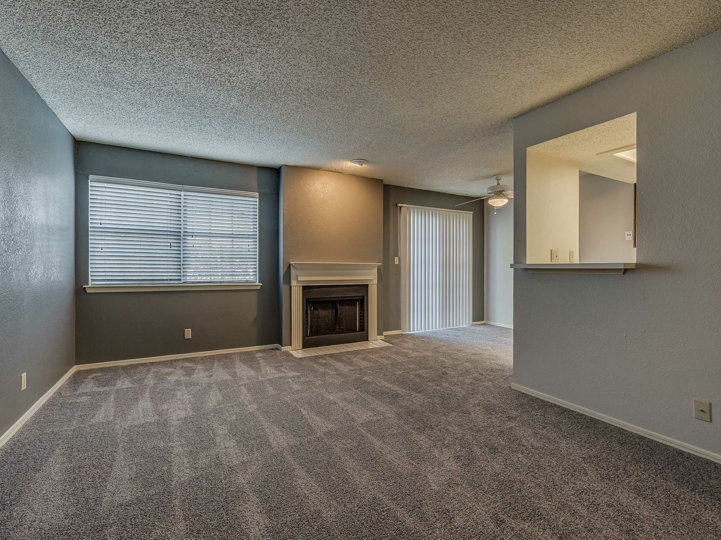 View Photos & Take A Virtual Tour | Lexington Commons