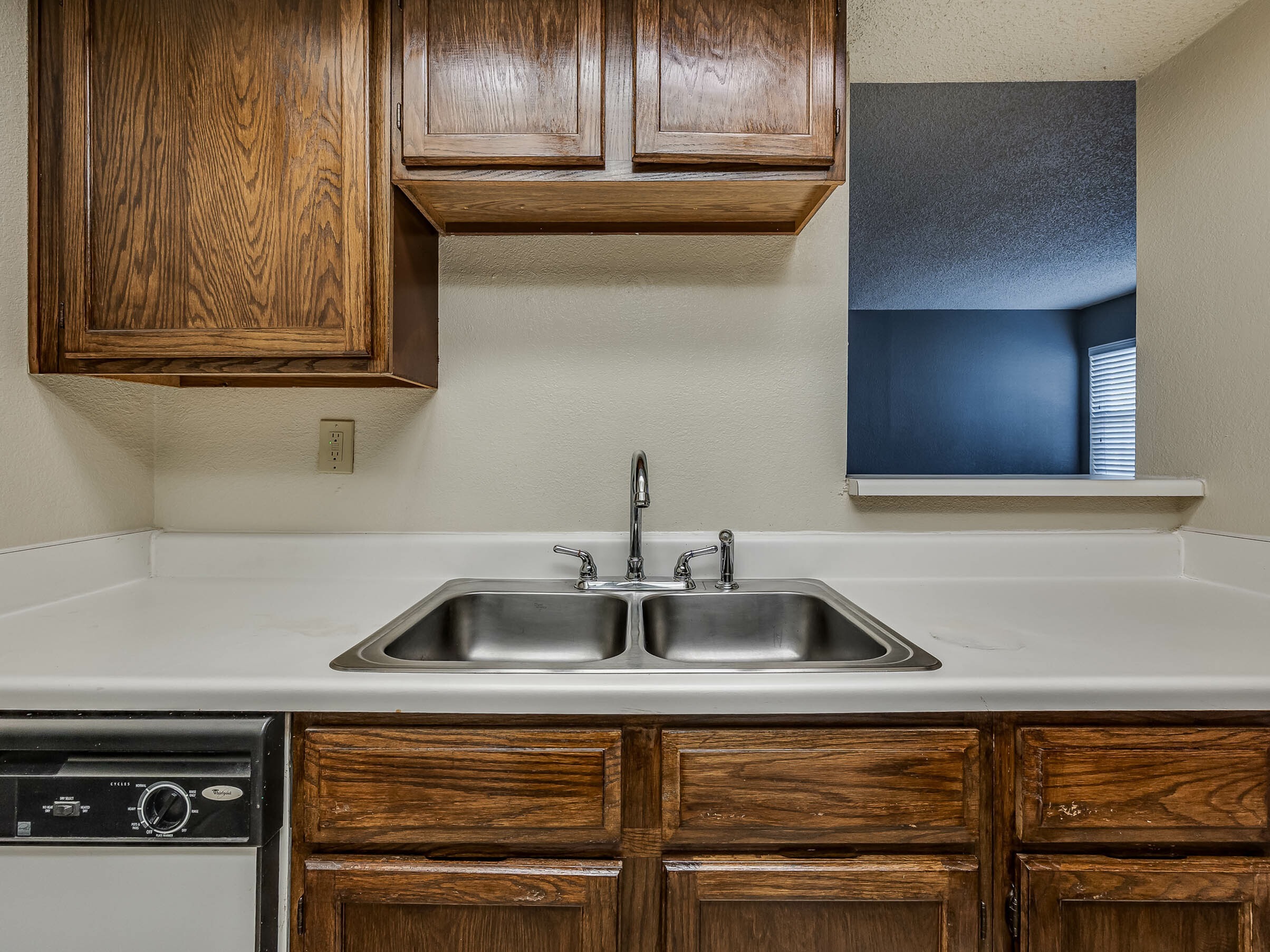 View Photos & Take A Virtual Tour | Lexington Commons