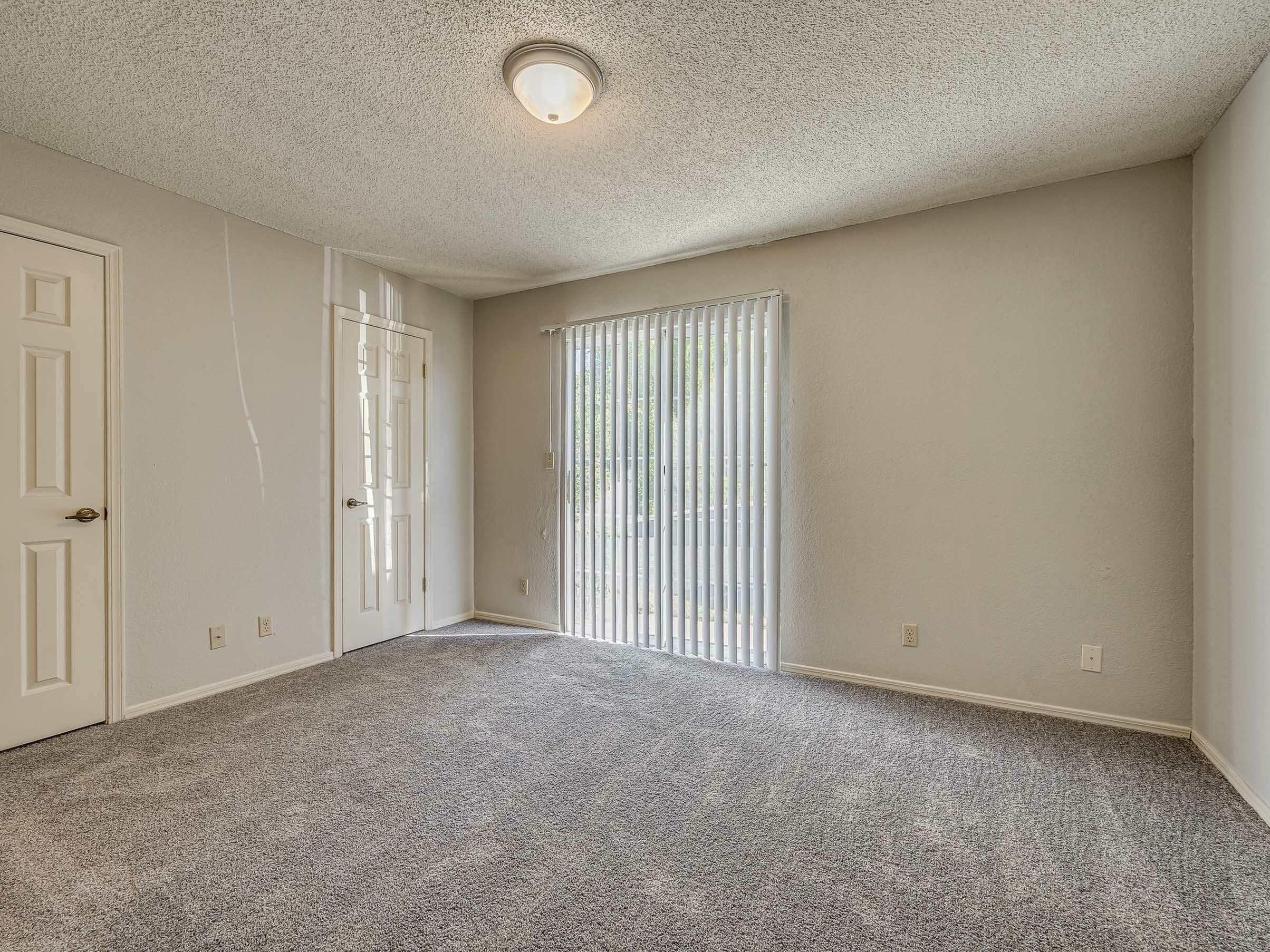 View Photos & Take A Virtual Tour | Lexington Commons