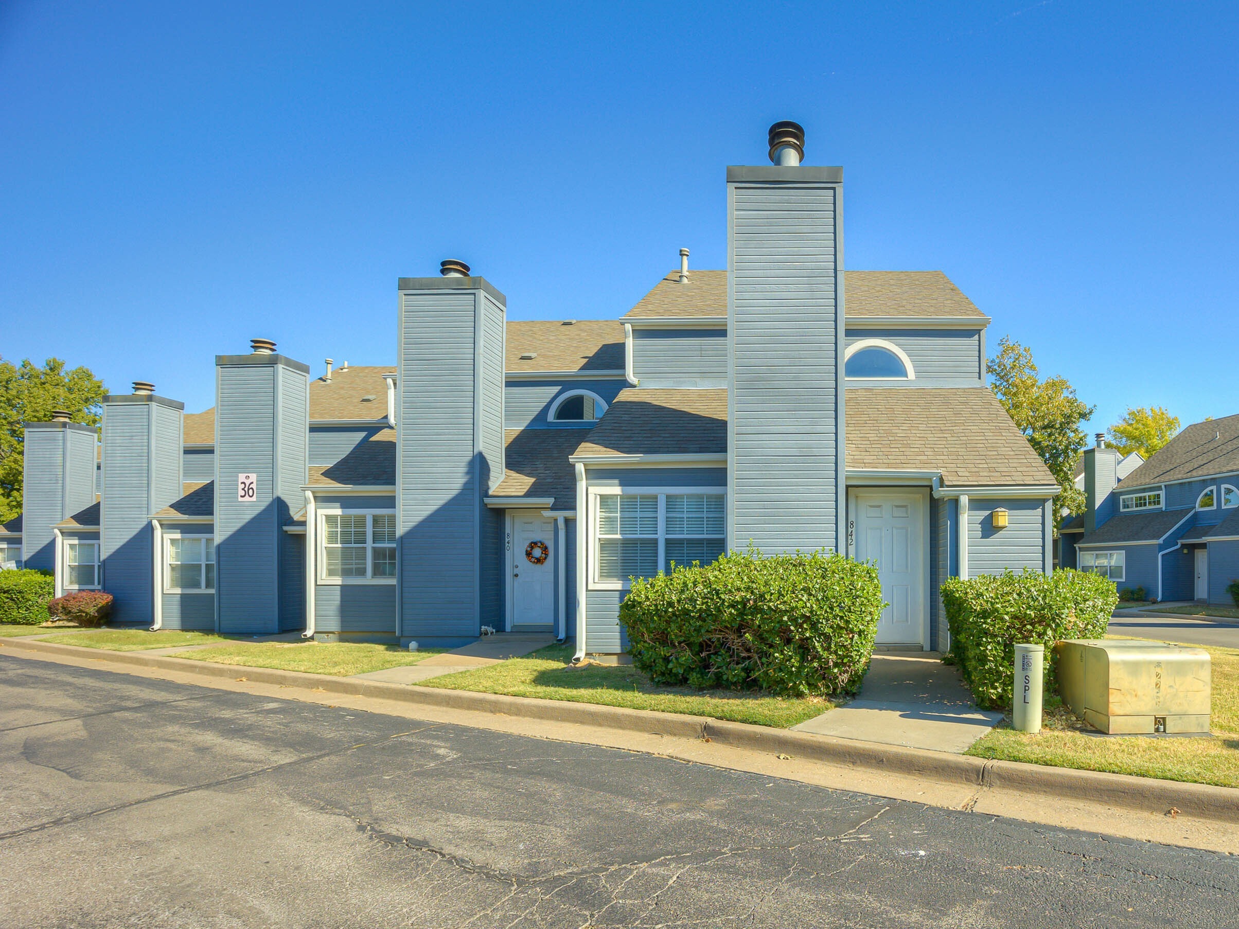 View Photos & Take A Virtual Tour | Lexington Commons