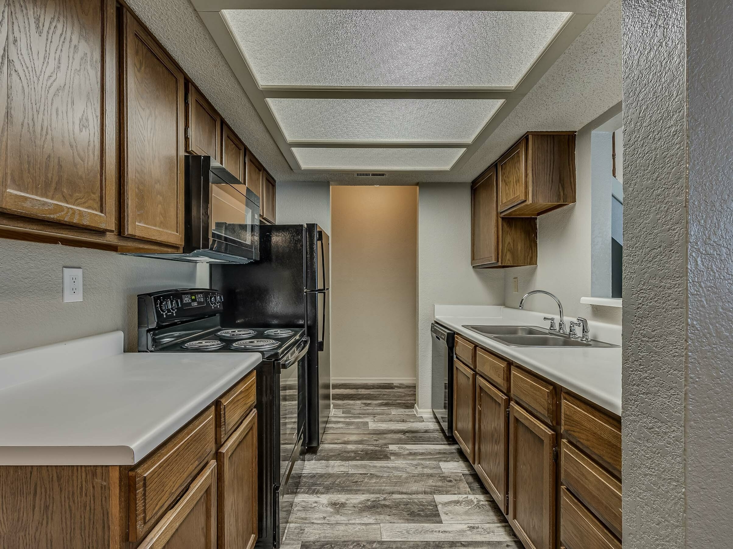 View Photos & Take A Virtual Tour | Lexington Commons