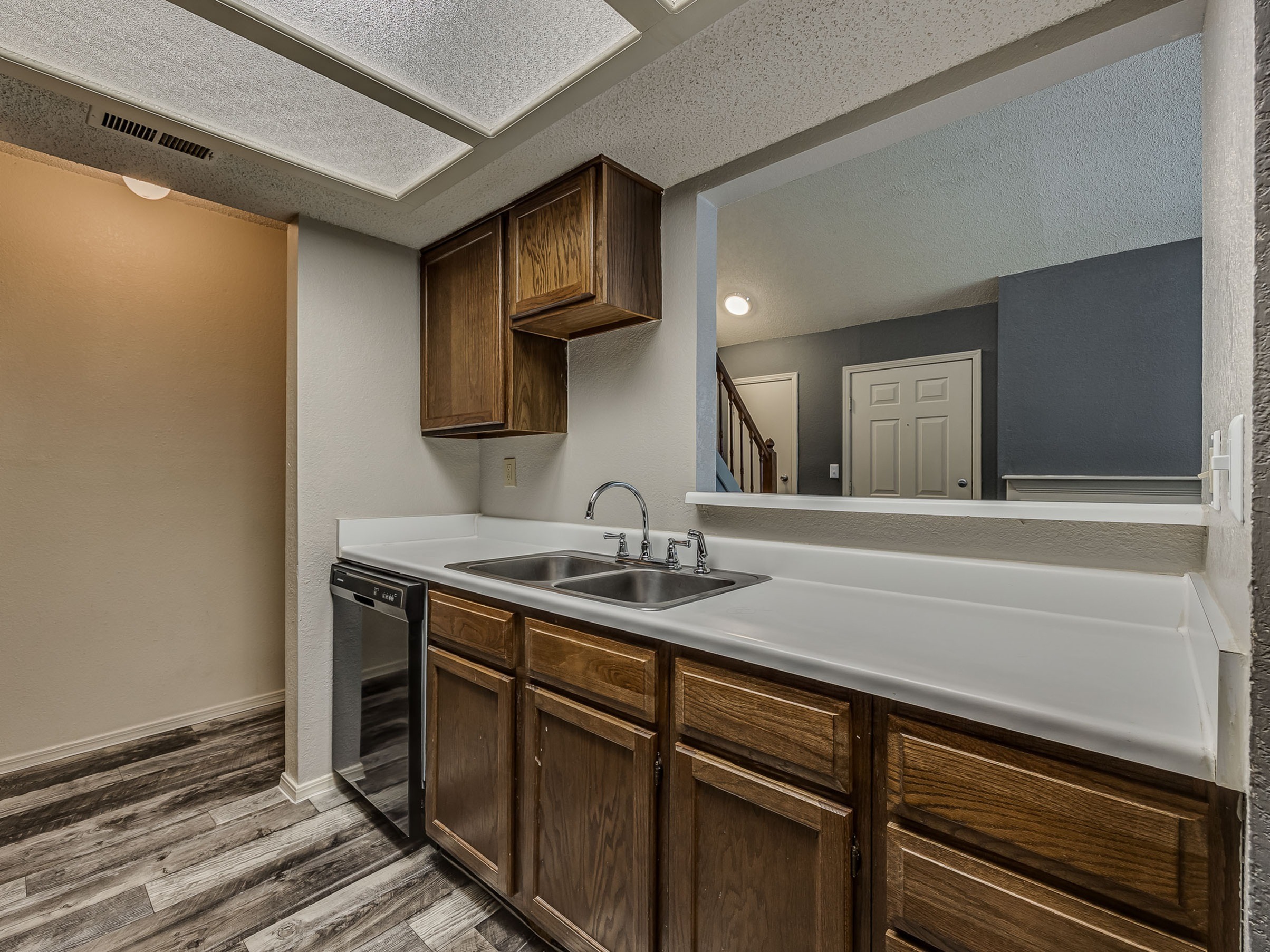 View Photos & Take A Virtual Tour | Lexington Commons