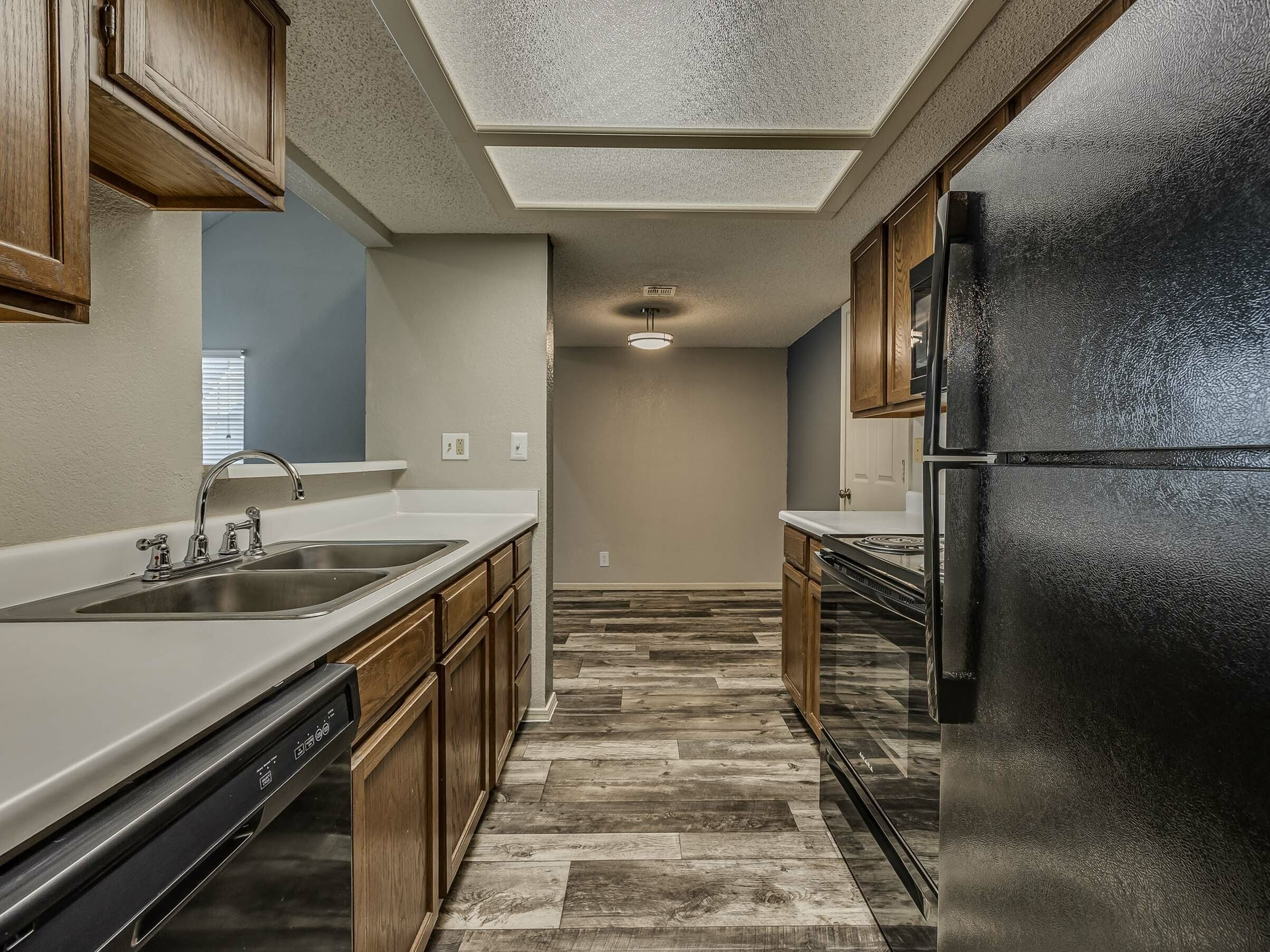 View Photos & Take A Virtual Tour | Lexington Commons