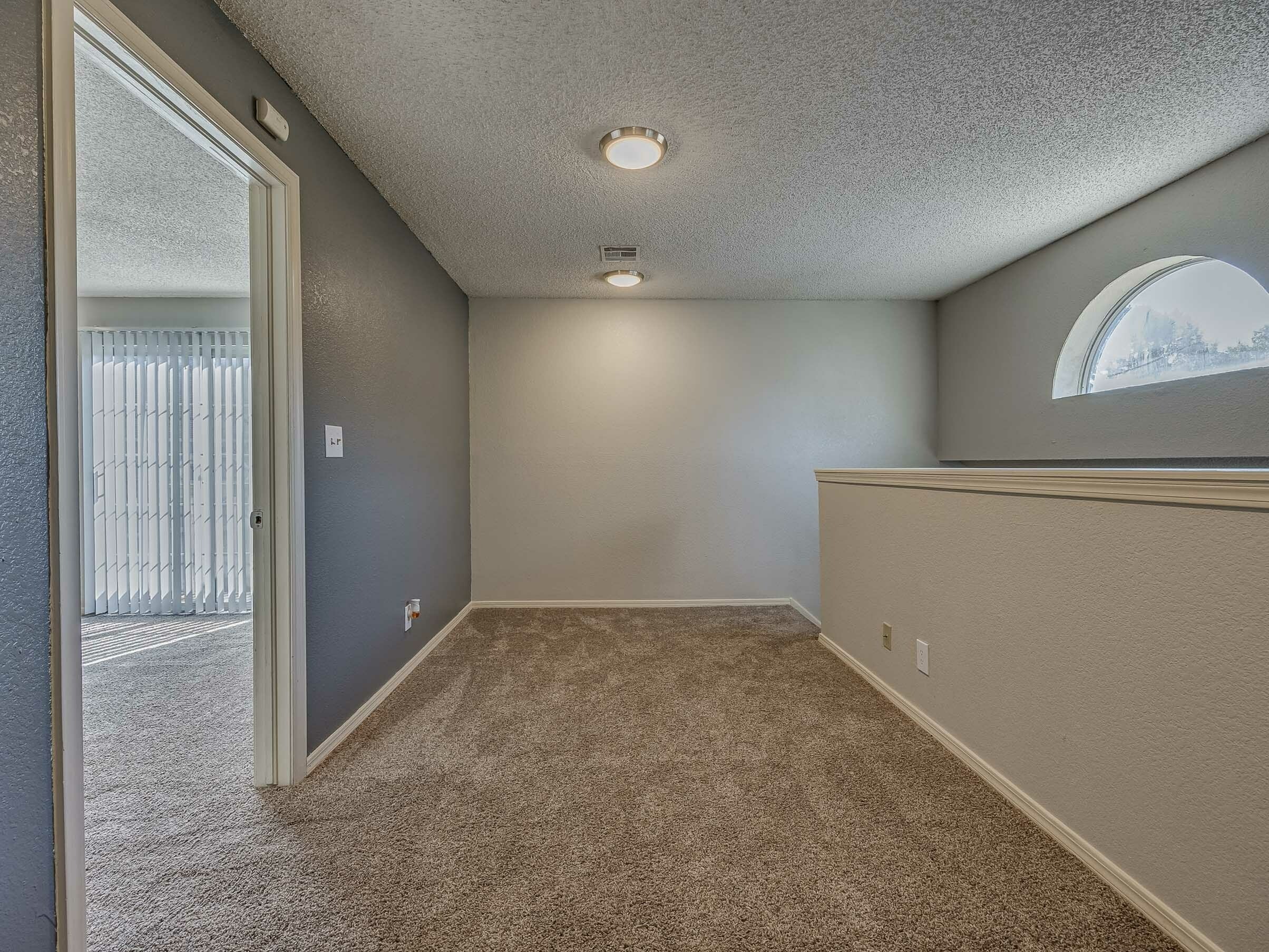 View Photos & Take A Virtual Tour | Lexington Commons