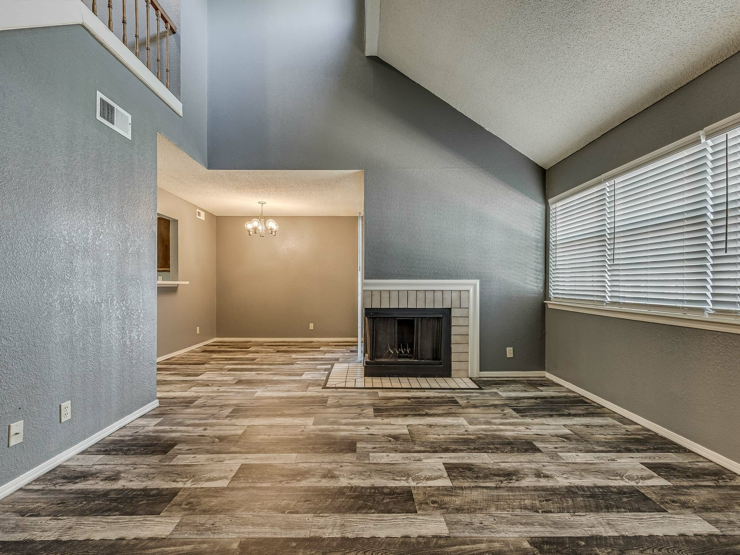 View Photos & Take A Virtual Tour | Lexington Commons