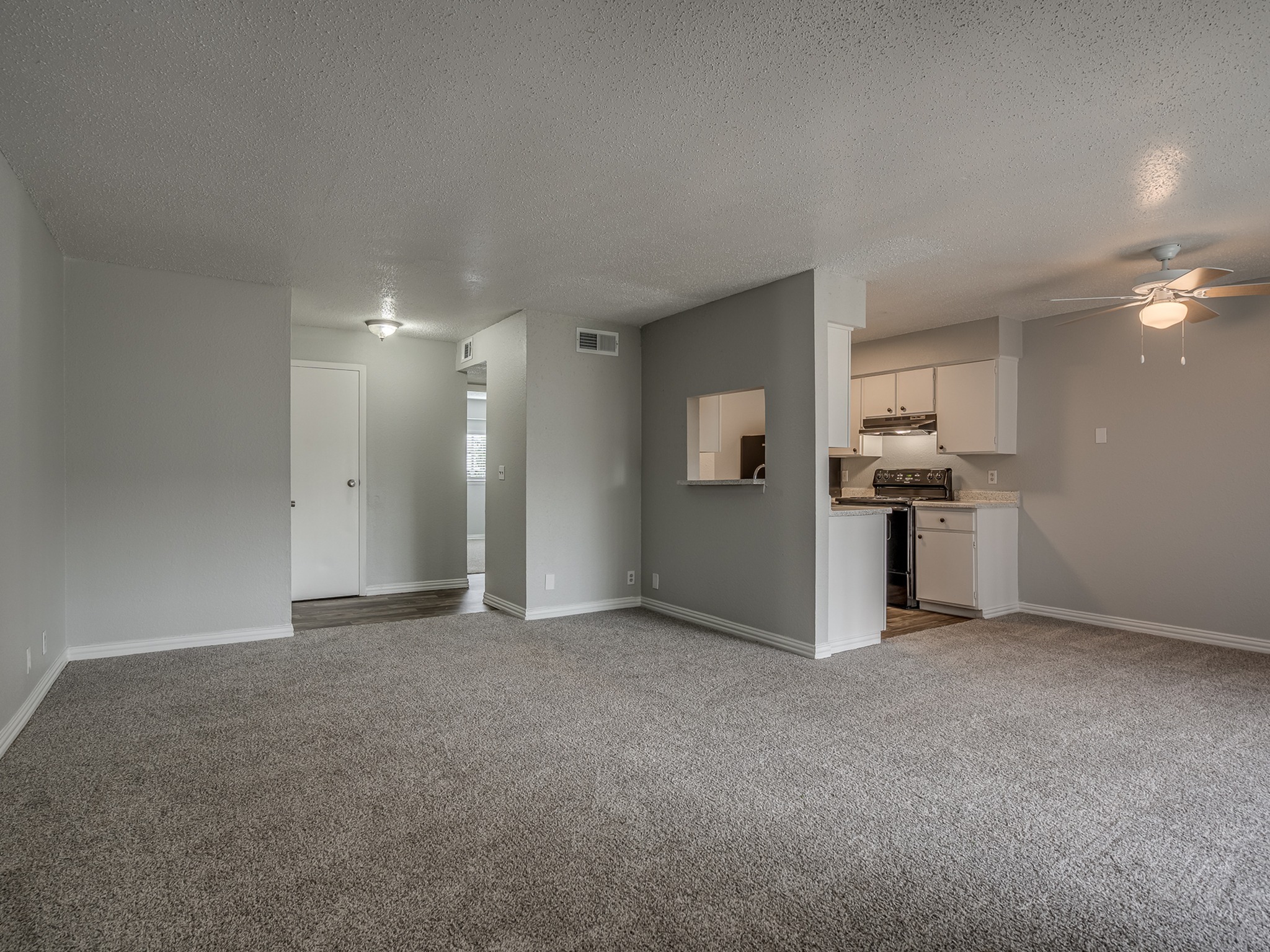 View Photos | Shoreline Apartments