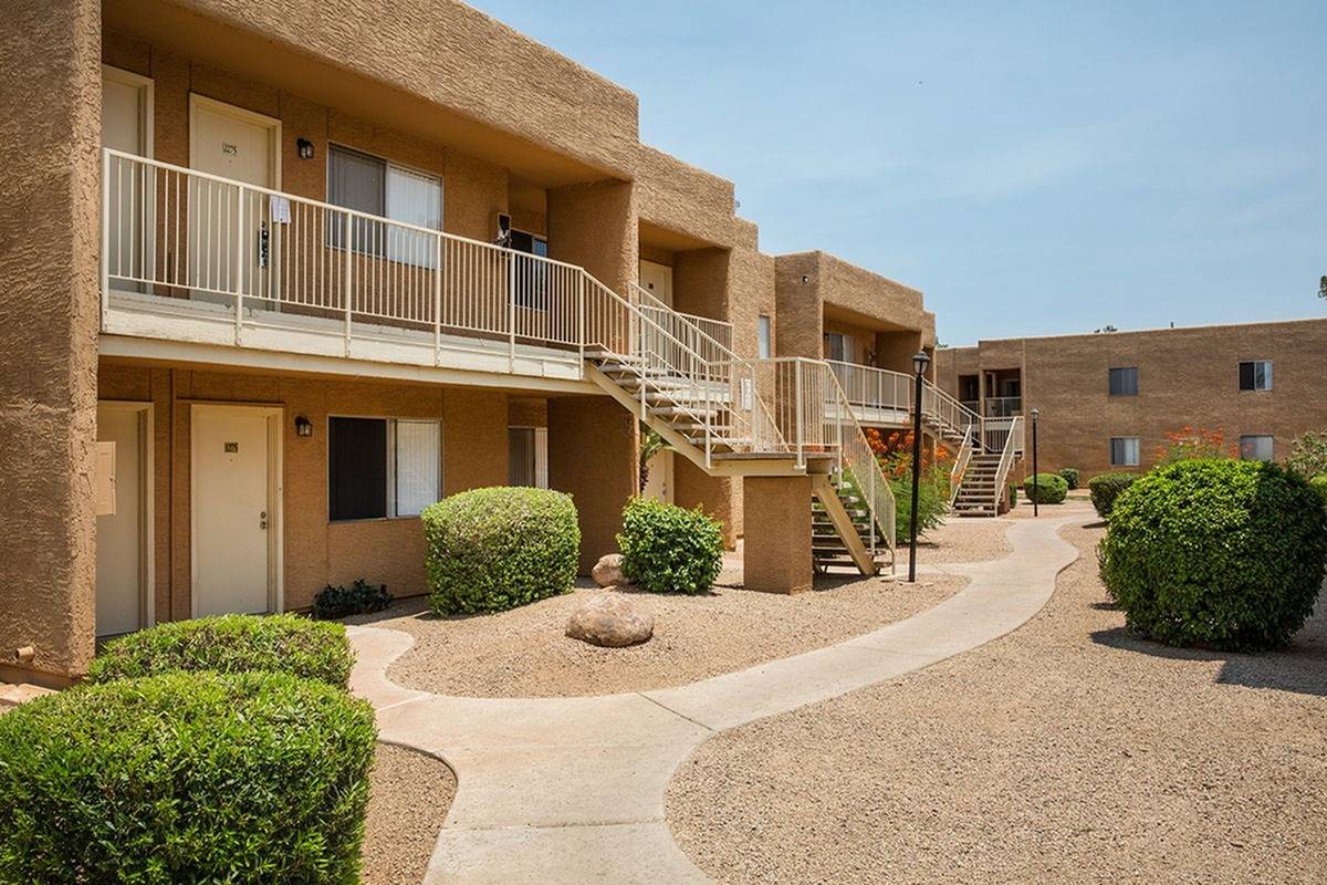 Metro on Main Photo Gallery | Mesa, AZ Apartment Pictures