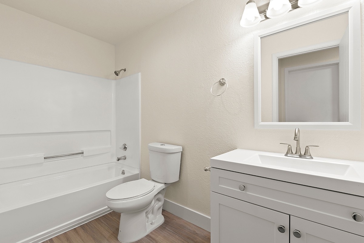 View Photos & Take A Virtual Tour | The Huntley Apartments