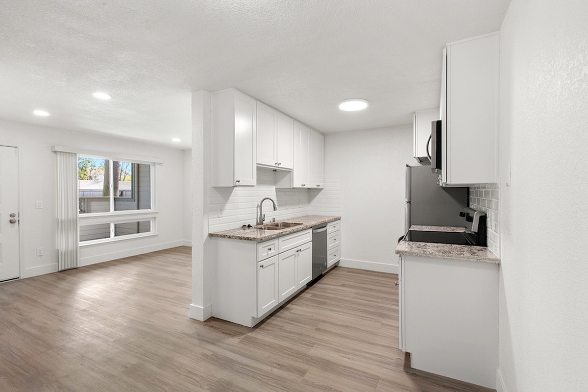 View Photos & Take A Virtual Tour | The Huntley Apartments